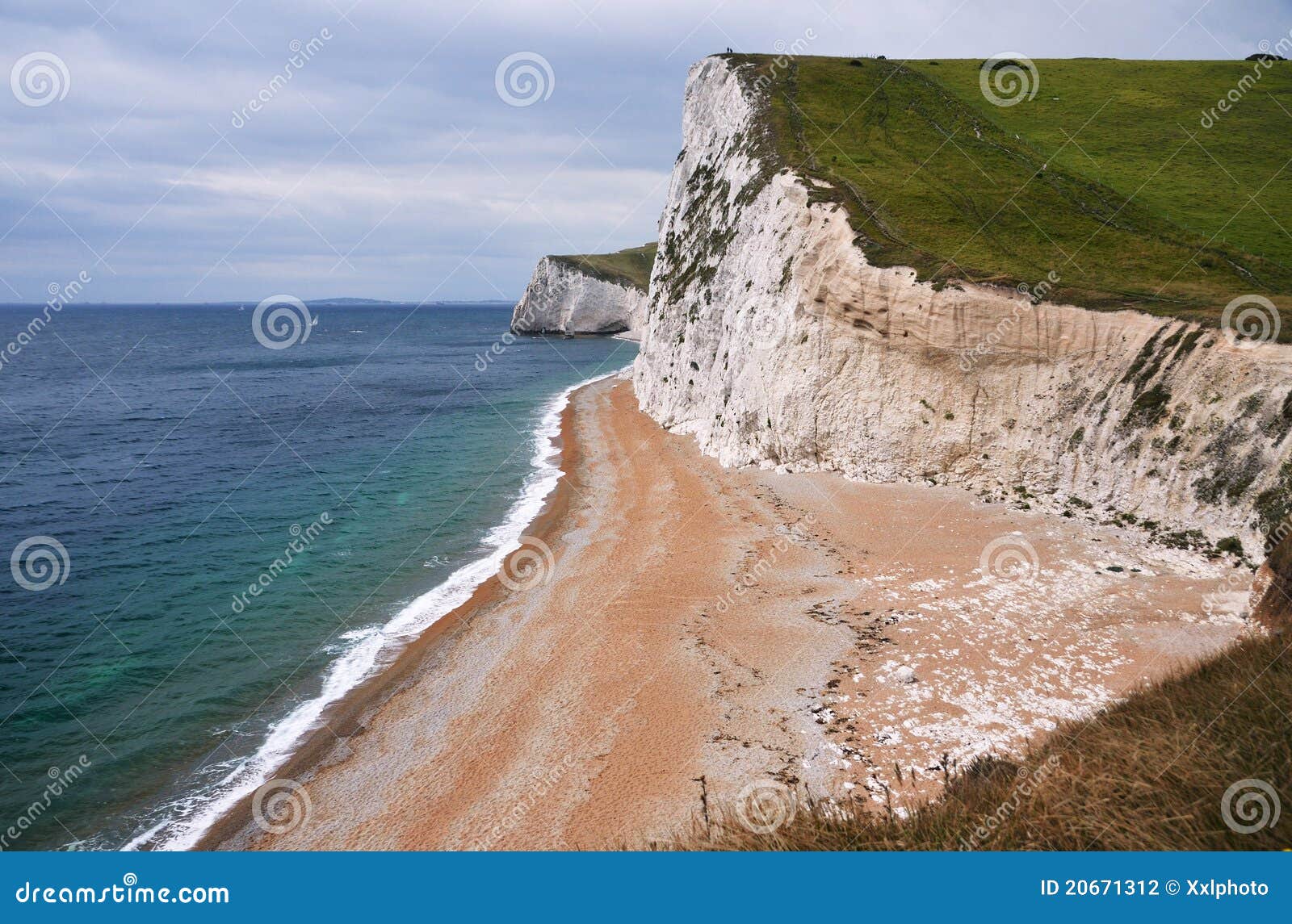Cliff line in Dorset stock photo. Image of meadow, limestone - 20671312