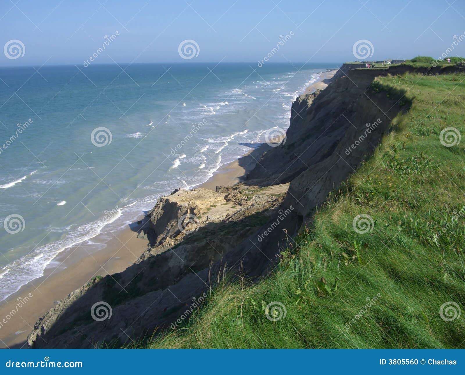 Cliff overlooking ocean stock photo. Image of horizon - 3805560