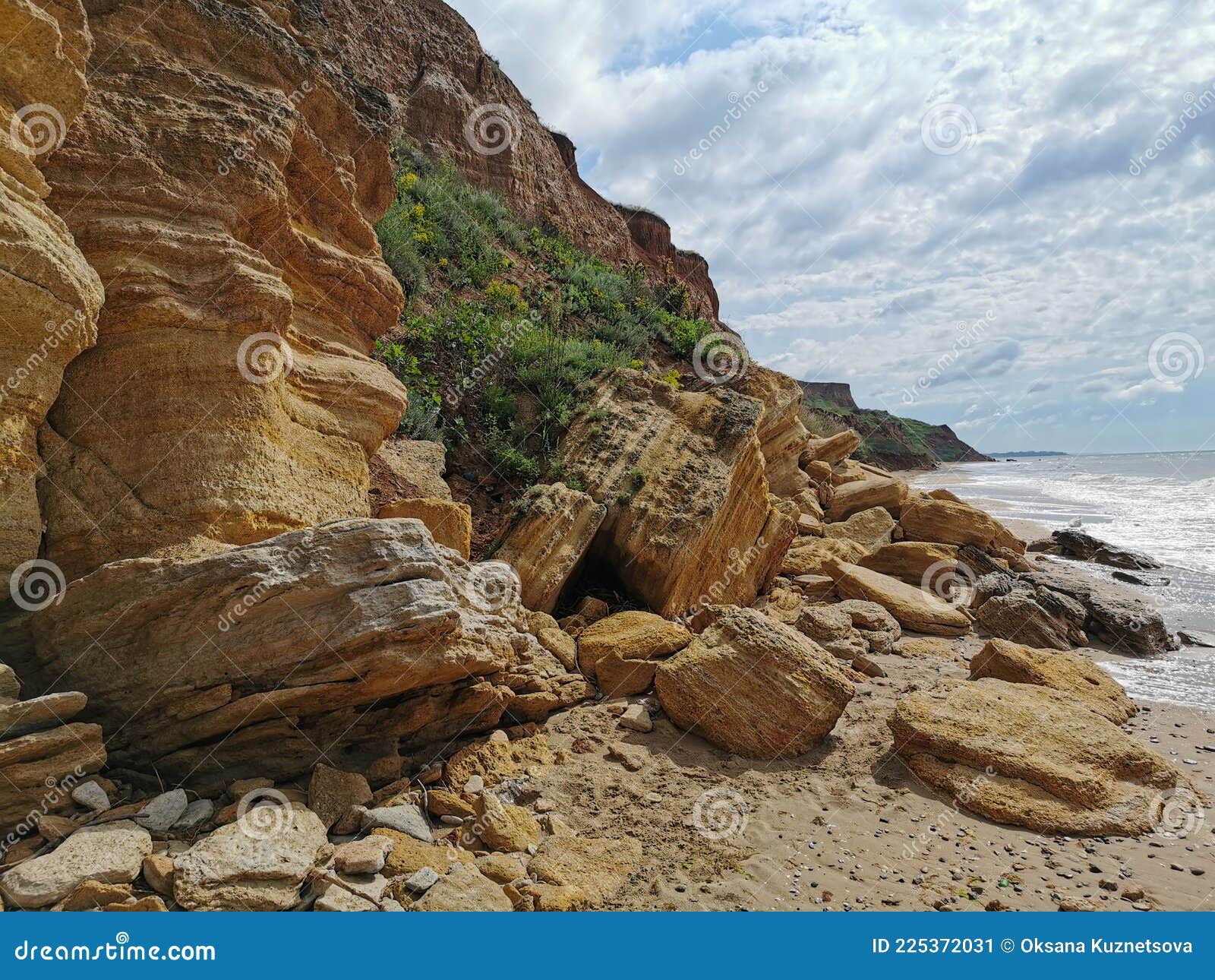 Cliff by the Sea. Sea Shore Stock Image - Image of ocean, geology ...