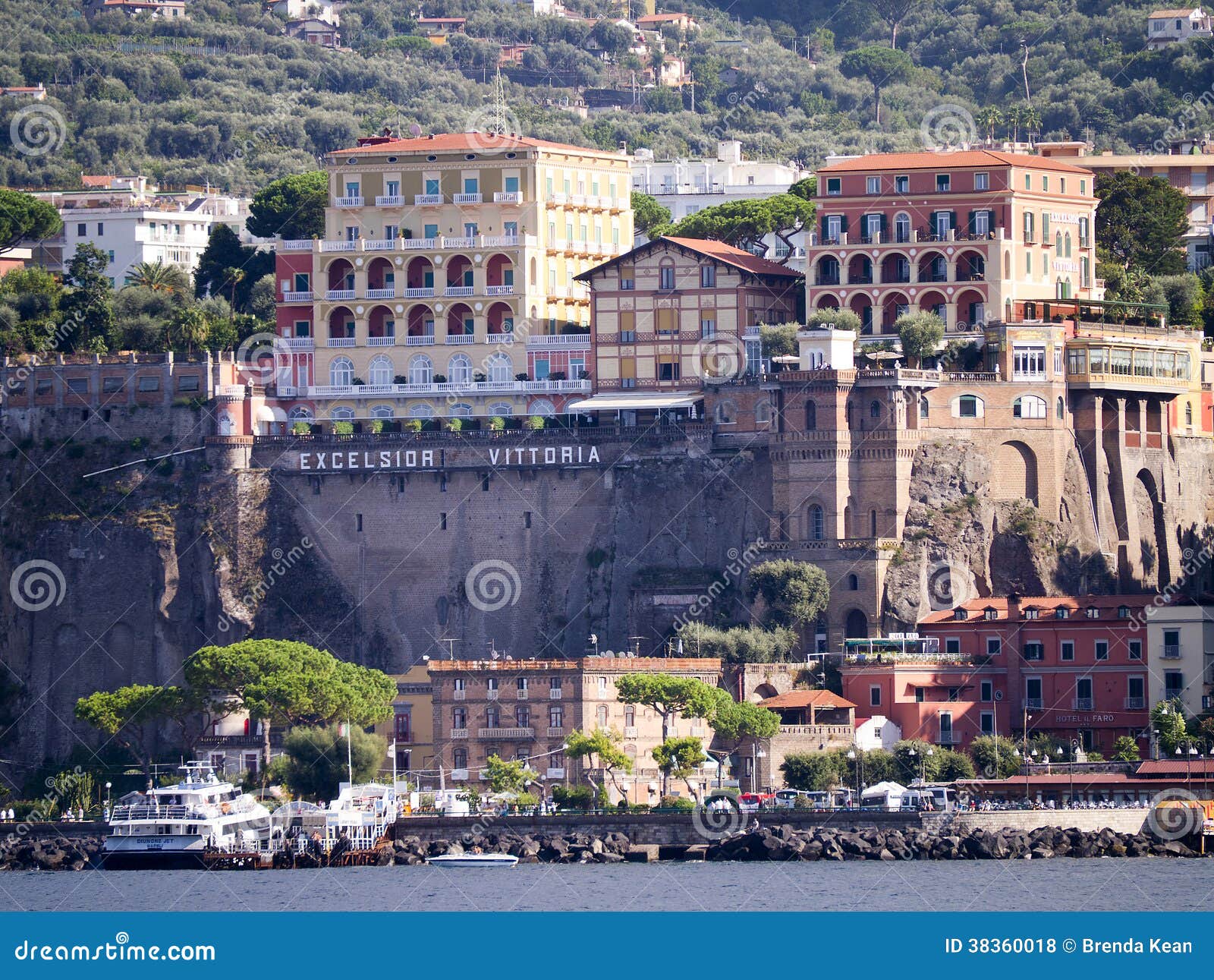 The Cliffs of Sorrento Italy Editorial Stock Photo - Image of cliffs ...