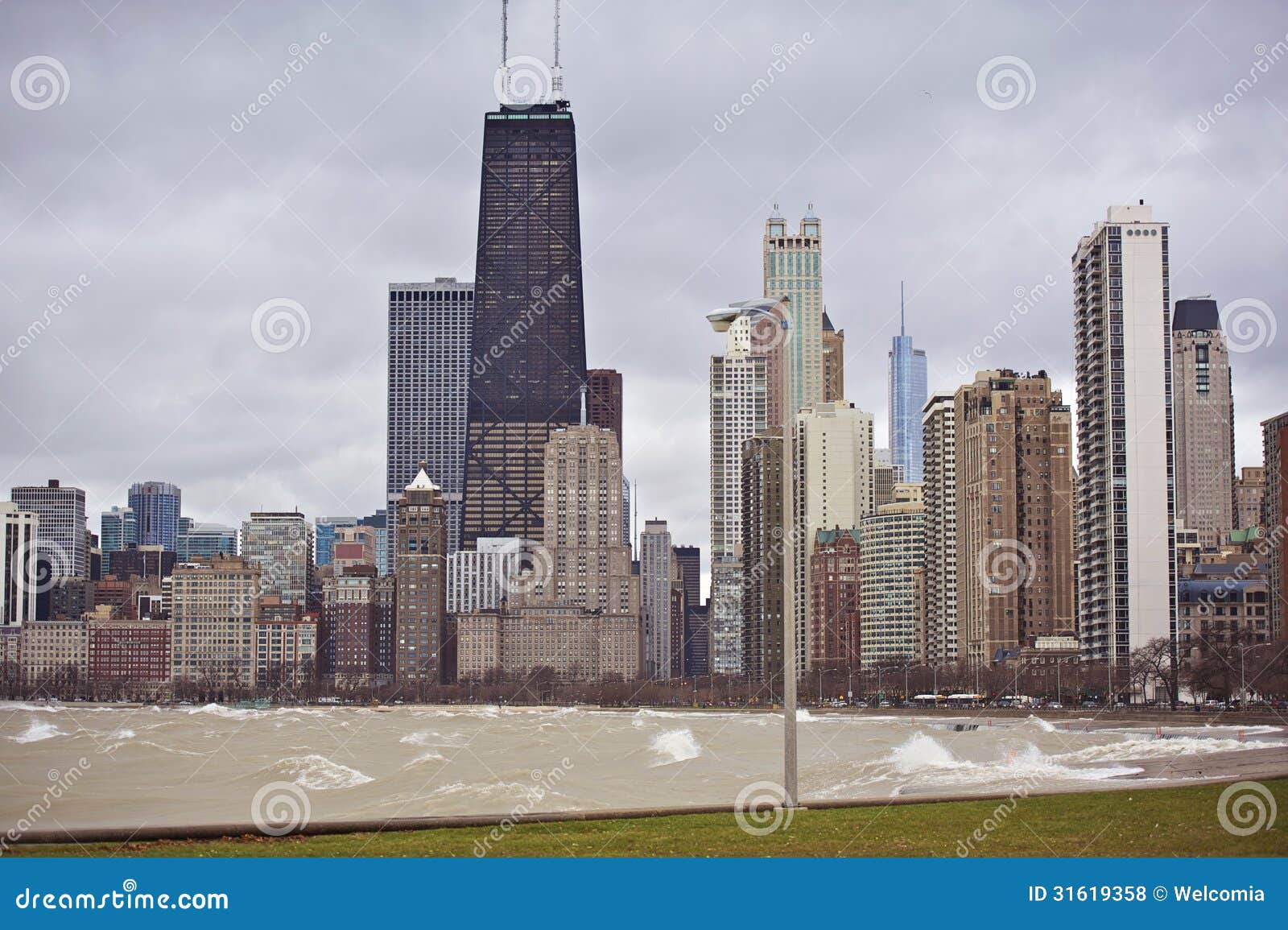 Clima De Tempestade Em Chicago Foto de Stock - Imagem de alto, ondulado ...