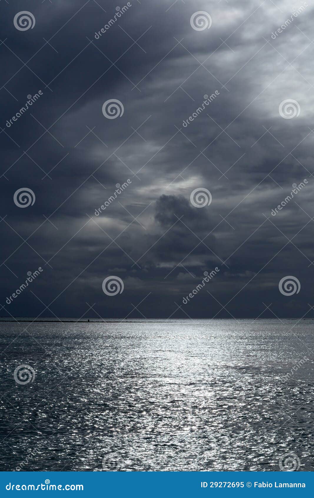 Clima tempestuoso tropical imagen de archivo. Imagen de sunset - 29272695