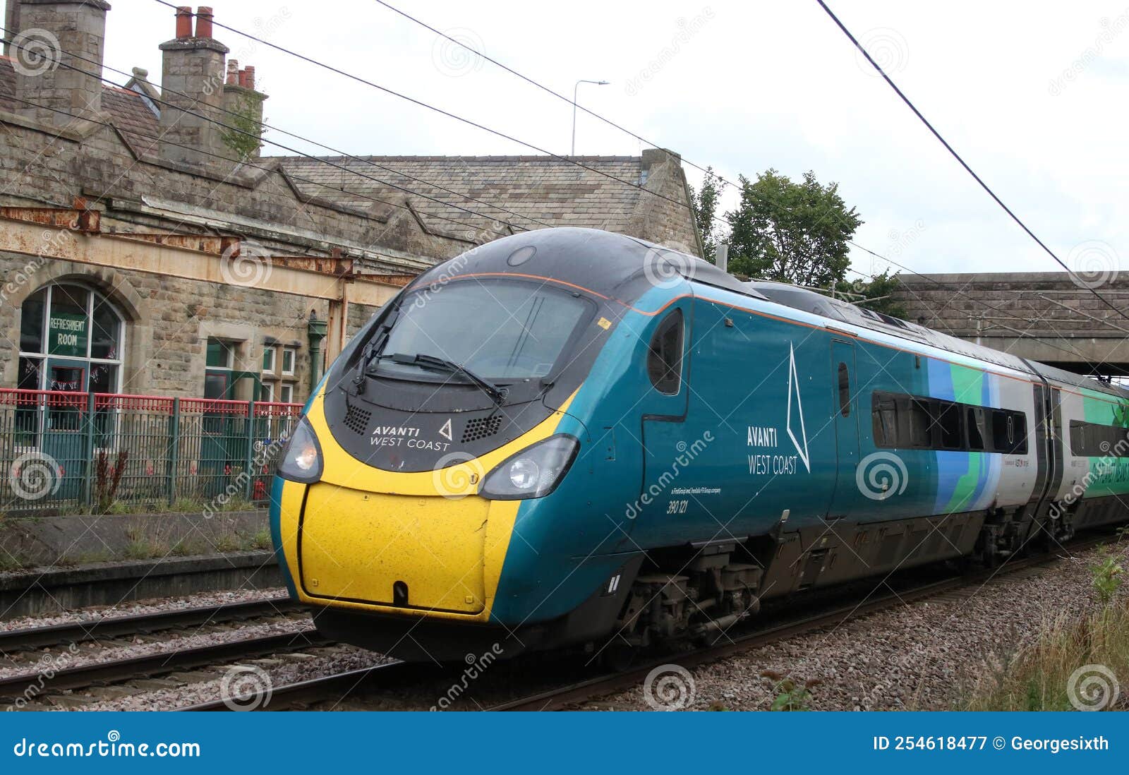 Climate Train, Avanti Pendolino in Special Livery Editorial Photography ...