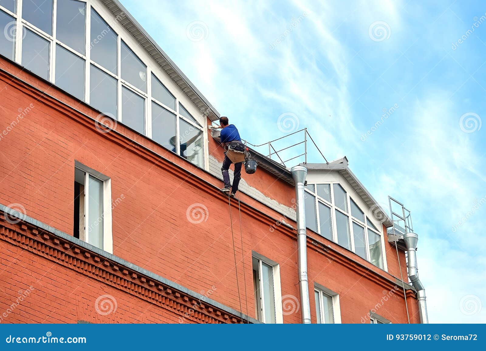 Climber Builder works editorial photography. Image of climbing - 93759012