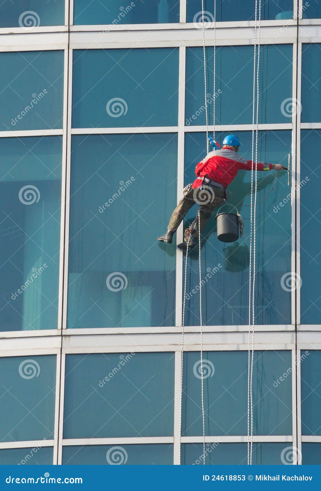 Climber - window cleaner stock image. Image of architecture - 24618853