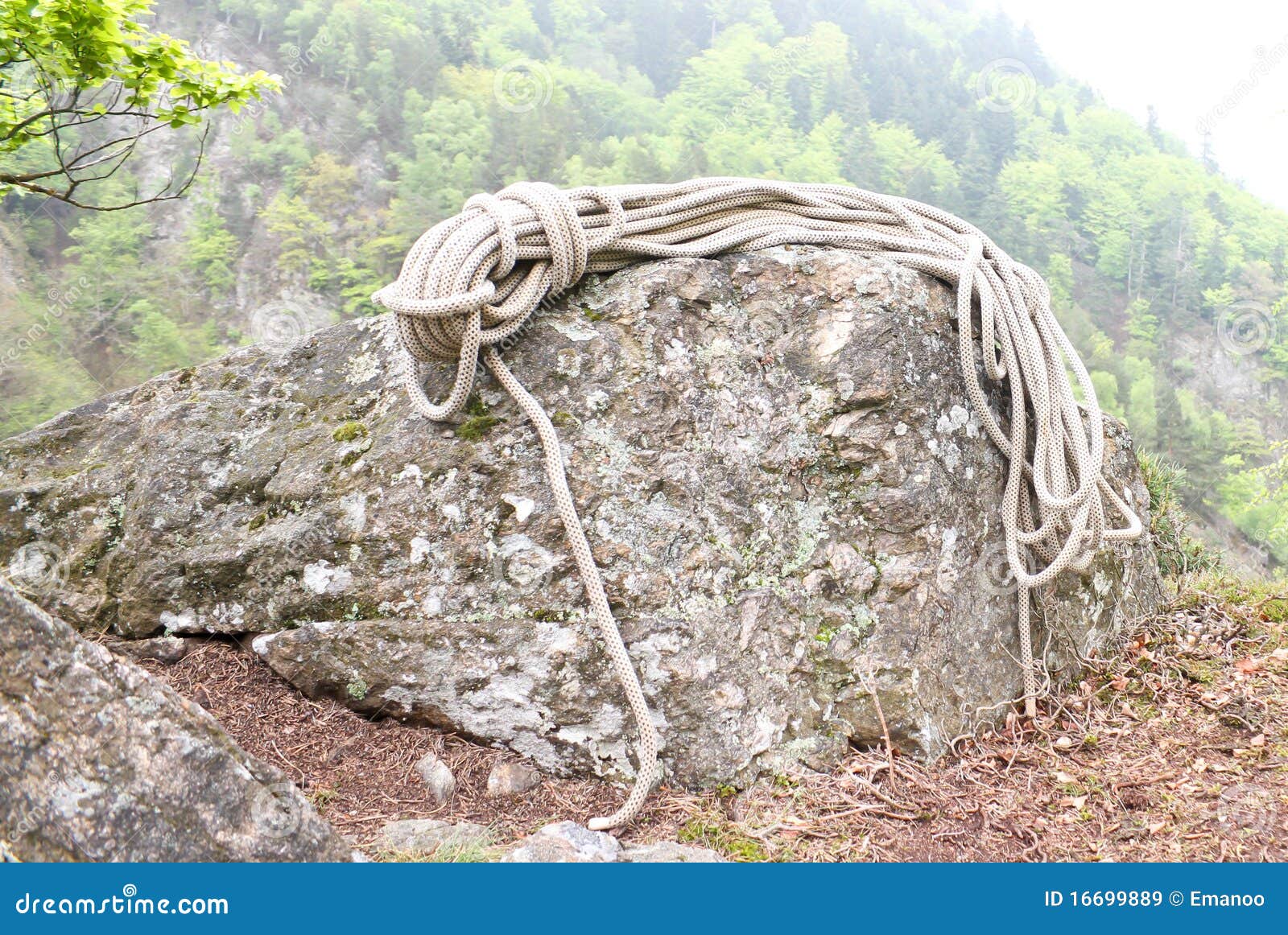 Climbing rope on rock stock image. Image of high, extreme - 16699889
