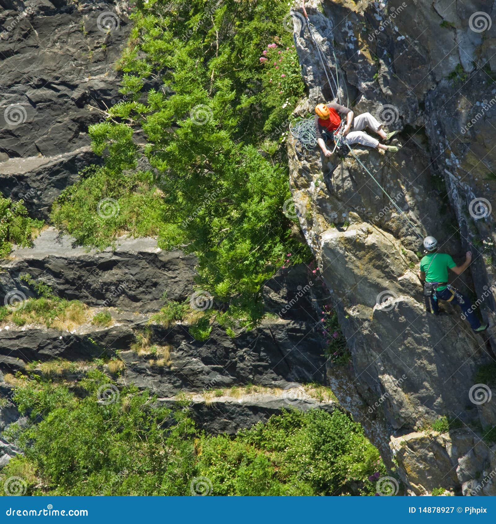 Climbing Team editorial photography. Image of line, safety - 14878927