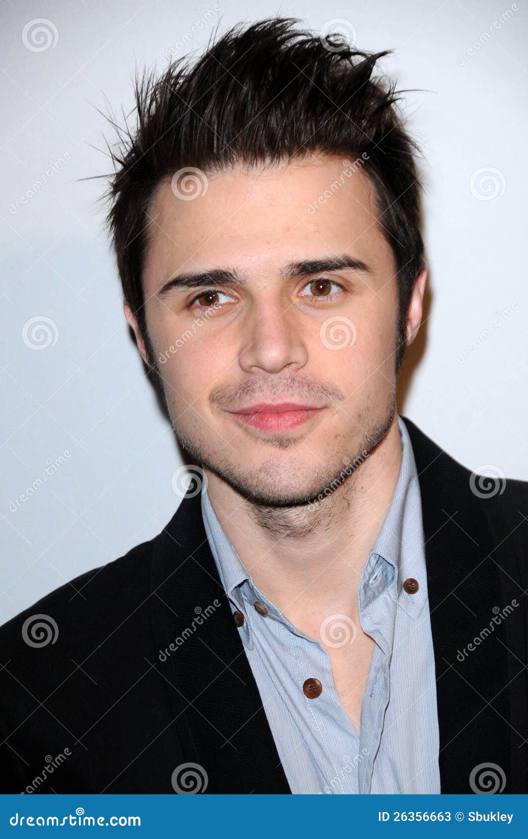 Clive Davis editorial stock photo. Image of davis, present - 26356663