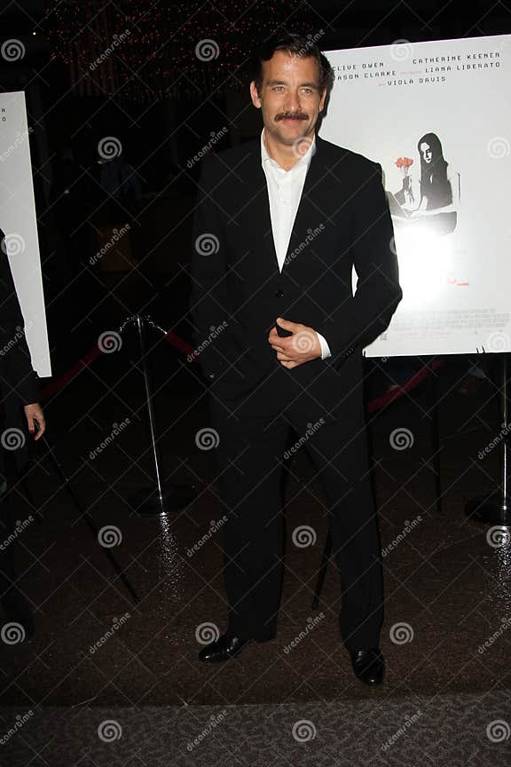 Clive Owen imagen editorial. Imagen de especial, acantilado - 37286345