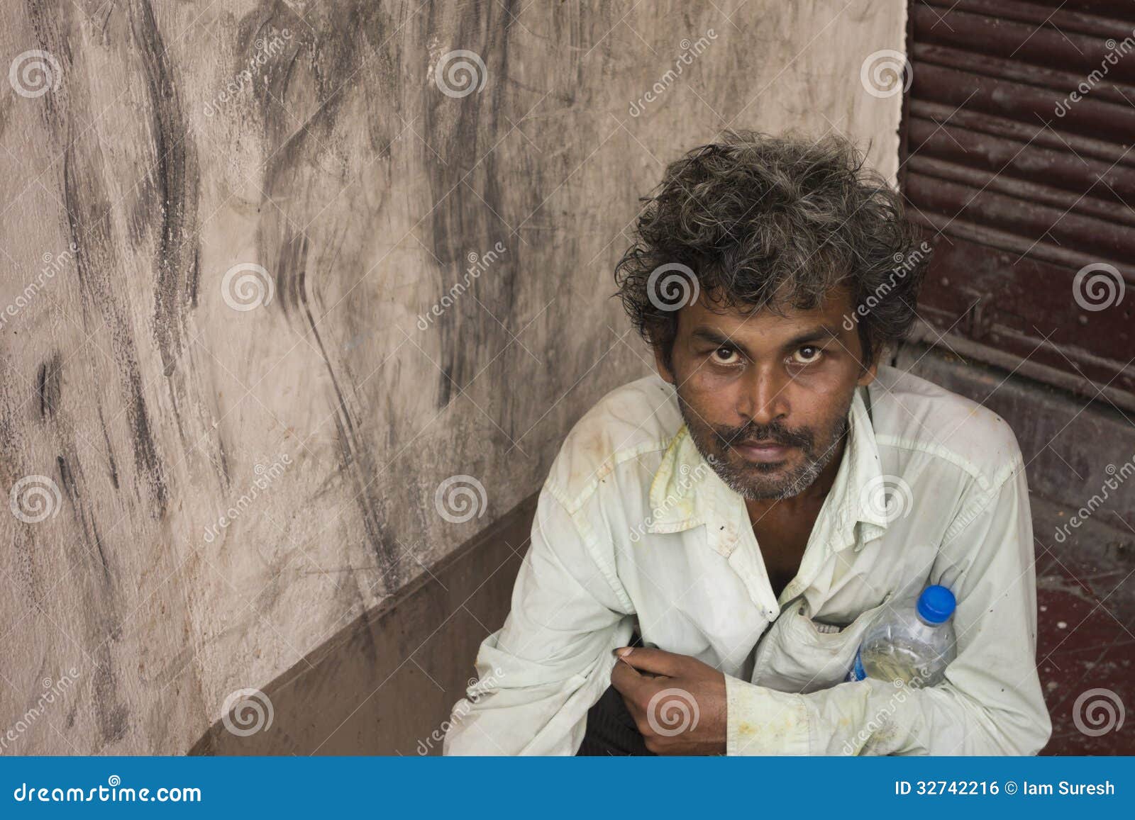 Clochard indien photo éditorial. Image du idées, indien - 32742216