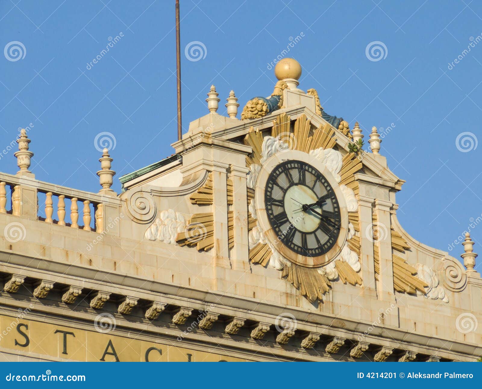 Havana Central Park Statue With Capitol Building And Cuban Flag Stock ...