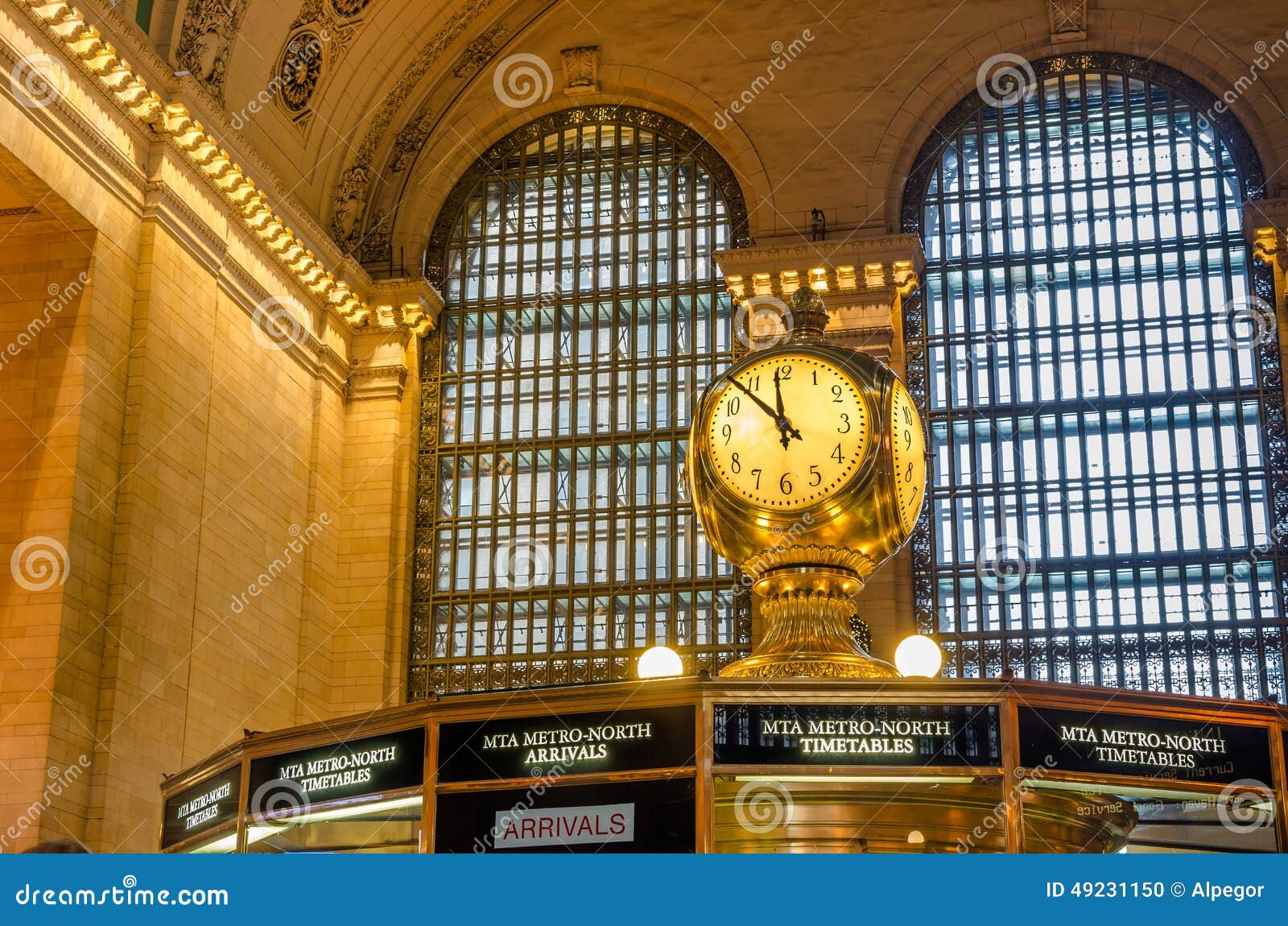 Clock in the Concourse of Grand Central Terminal Editorial Image ...