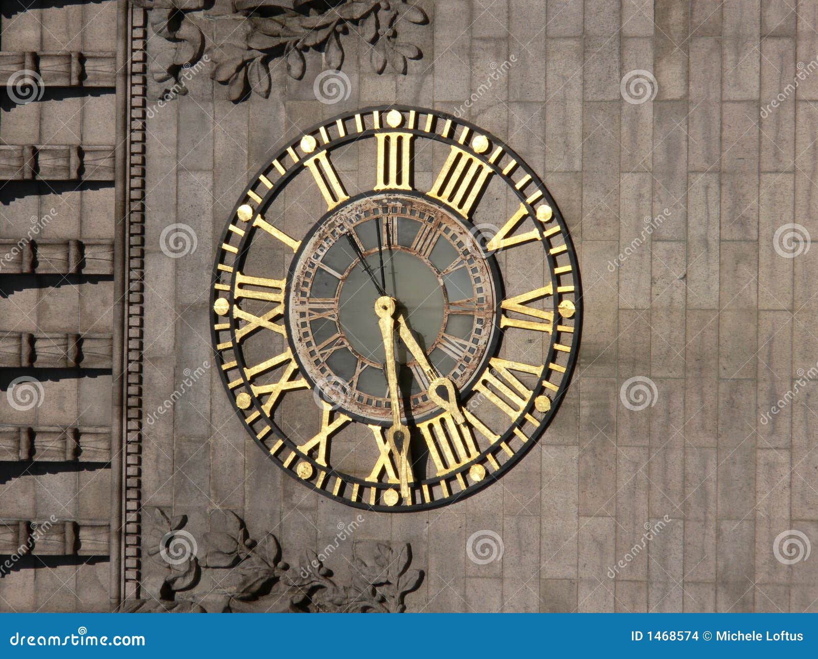 Clock - Gold Picture. Image: 1468574