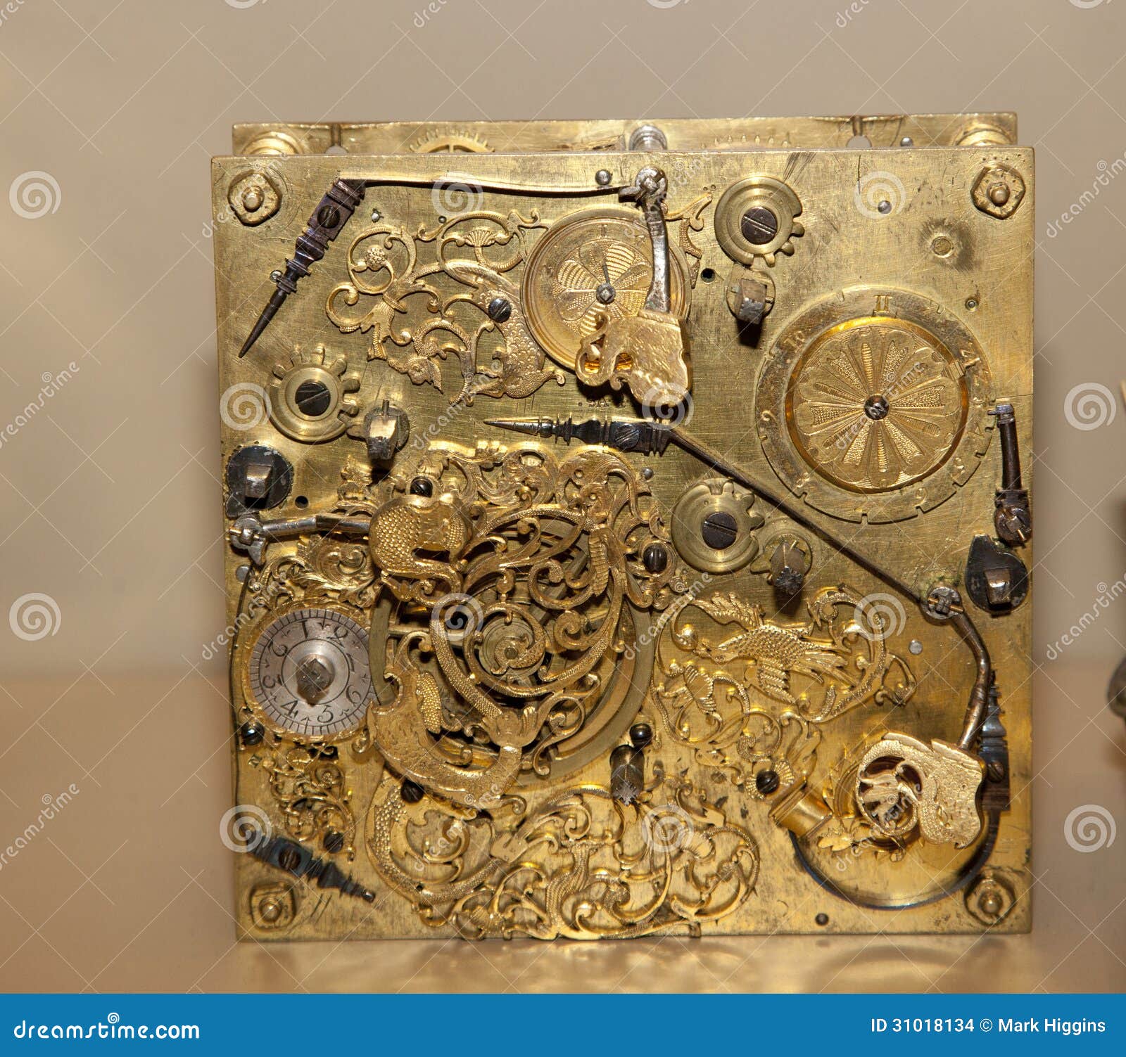 Clock inner workings editorial stock image. Image of clock - 31018134