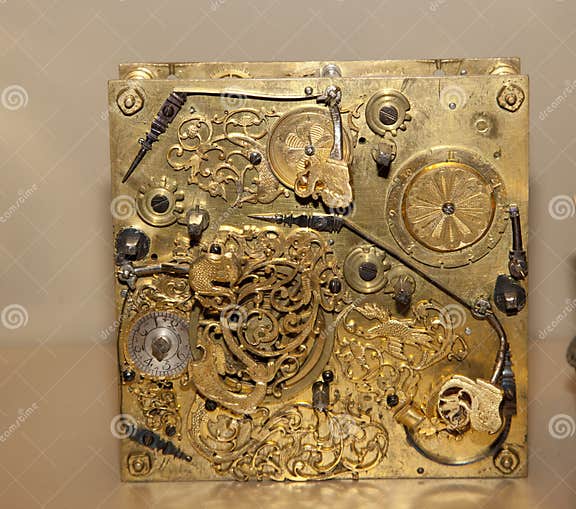 Clock inner workings editorial stock image. Image of clock - 31018134