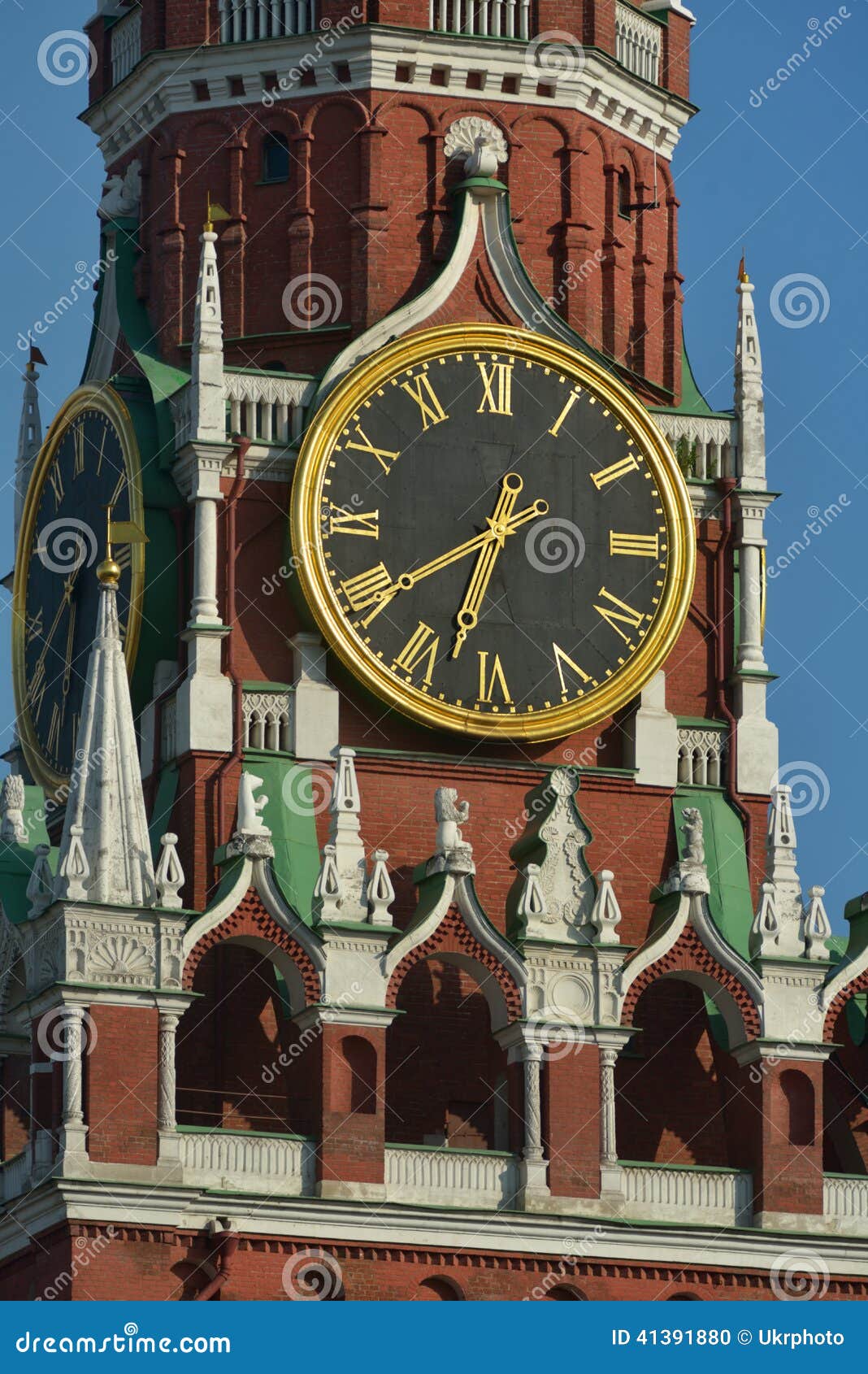 Clock on the Spasskaya Tower of Moscow Kremlin Stock Photo - Image of ...