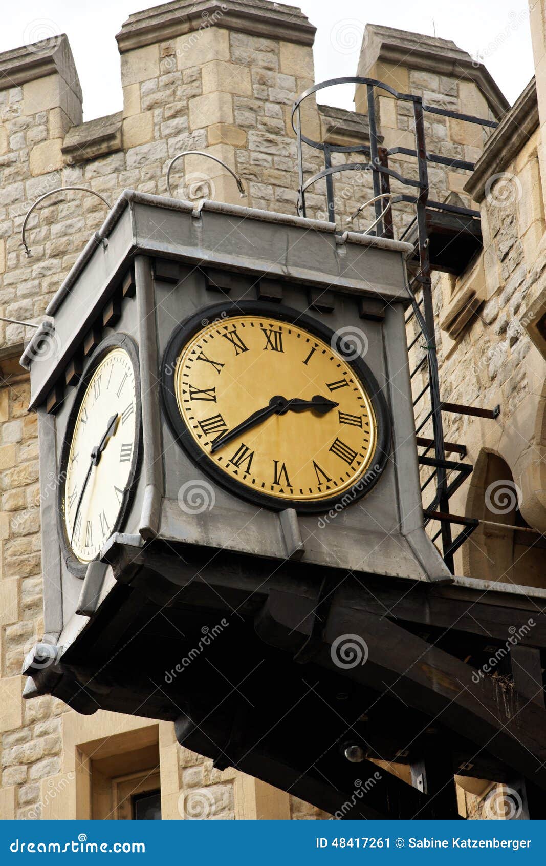 Clock in the Tower of London Stock Image - Image of tower, architecture ...