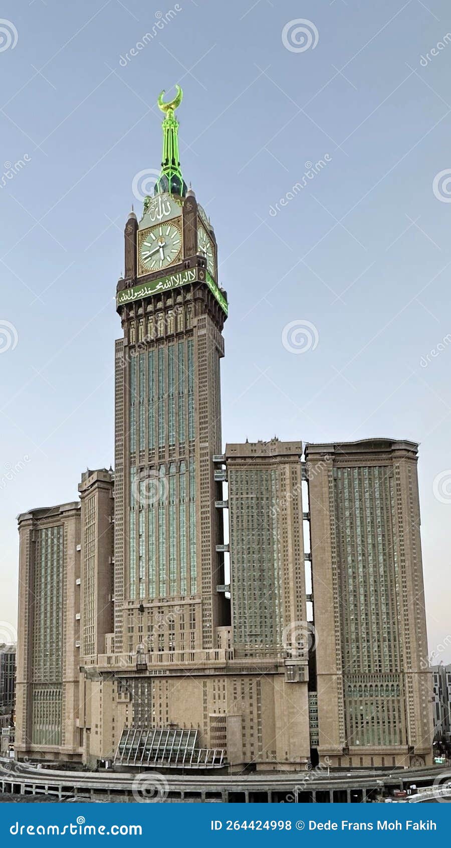 Clock Tower Mecca editorial stock photo. Image of hajj - 264424998