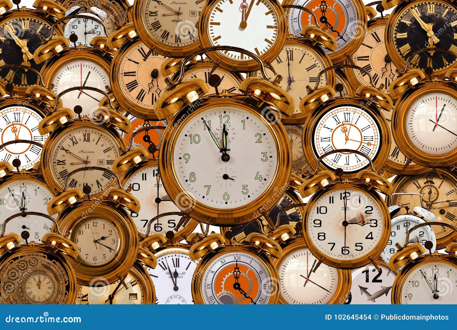 Clock, Watch, Home Accessories, Metal Picture. Image: 102645454