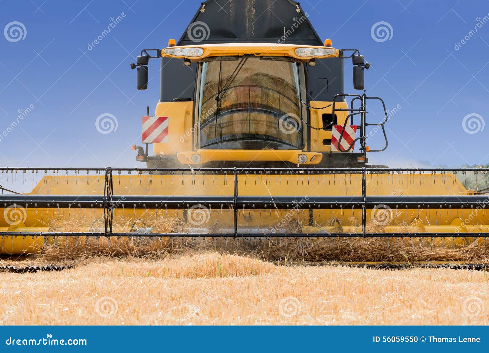 Close Front View Modern Combine Harvester Photos - Free & Royalty-Free ...