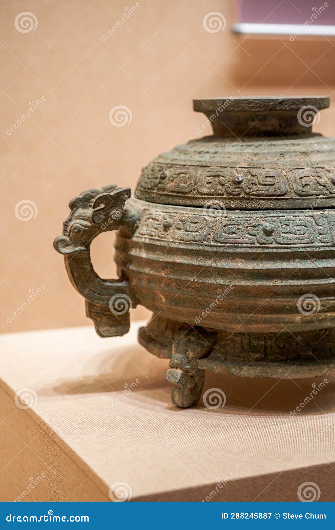 Close-up of Ancient Chinese Exquisite Bronze Artifacts Editorial ...