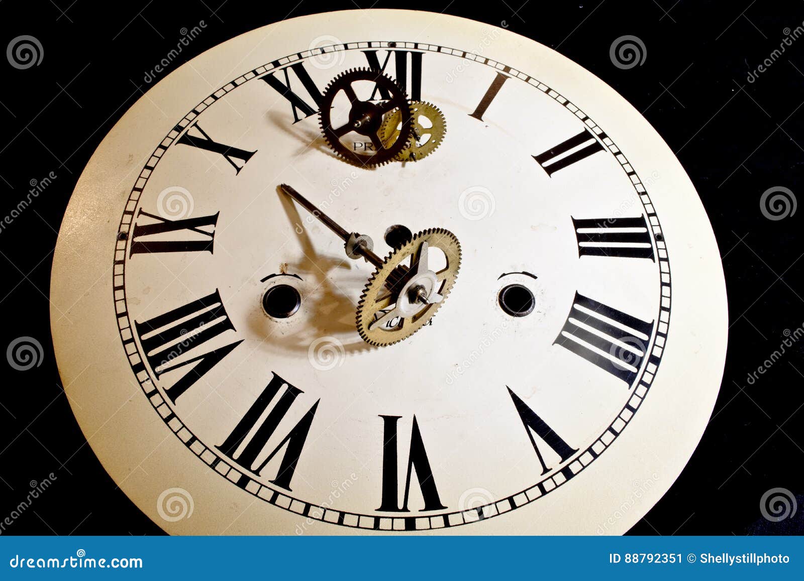 Close Up of Antique Clock Face Stock Image - Image of waiting, number ...