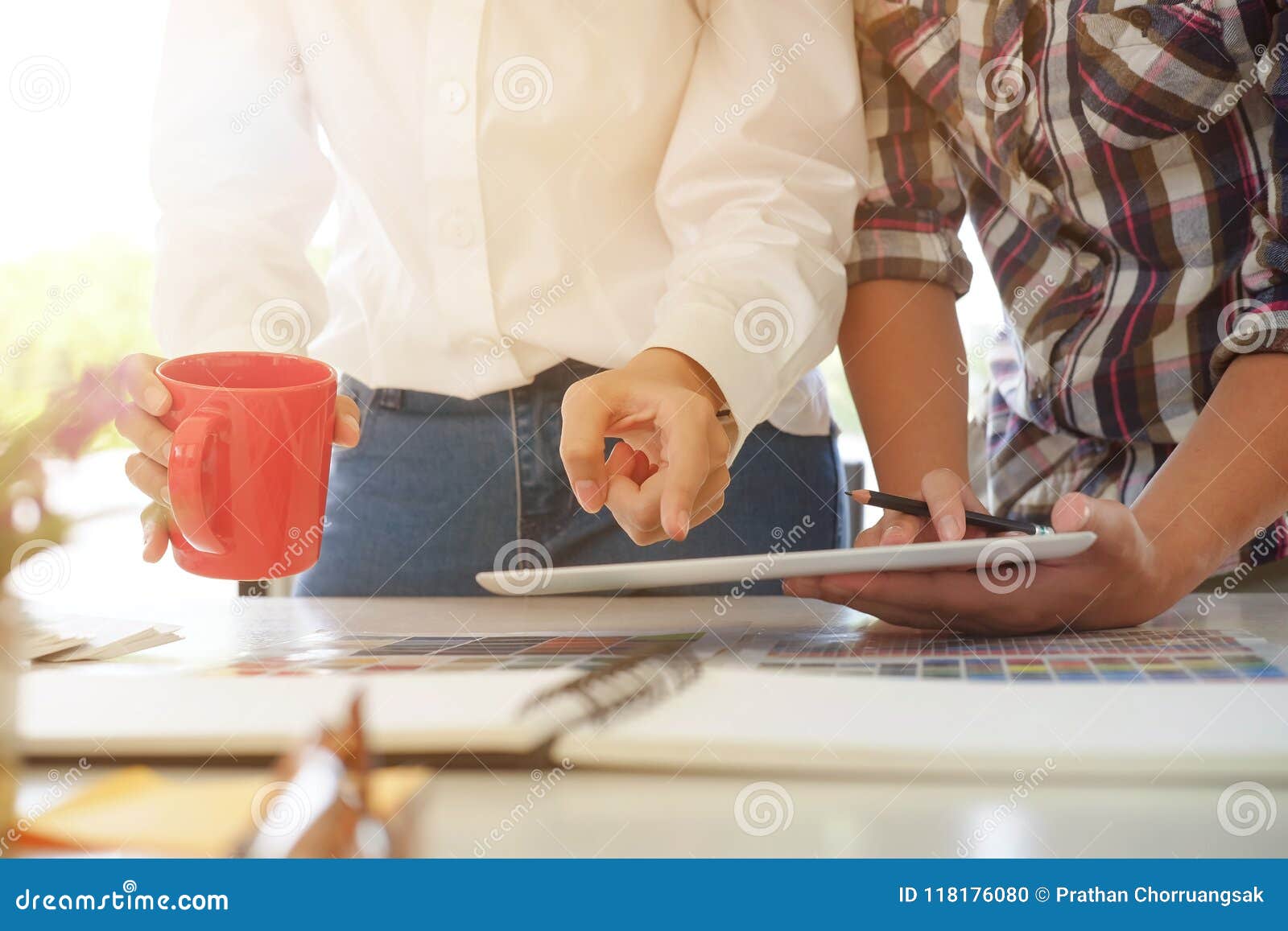 Close Up Artist Meeting with Tablet. Stock Photo - Image of meeting ...