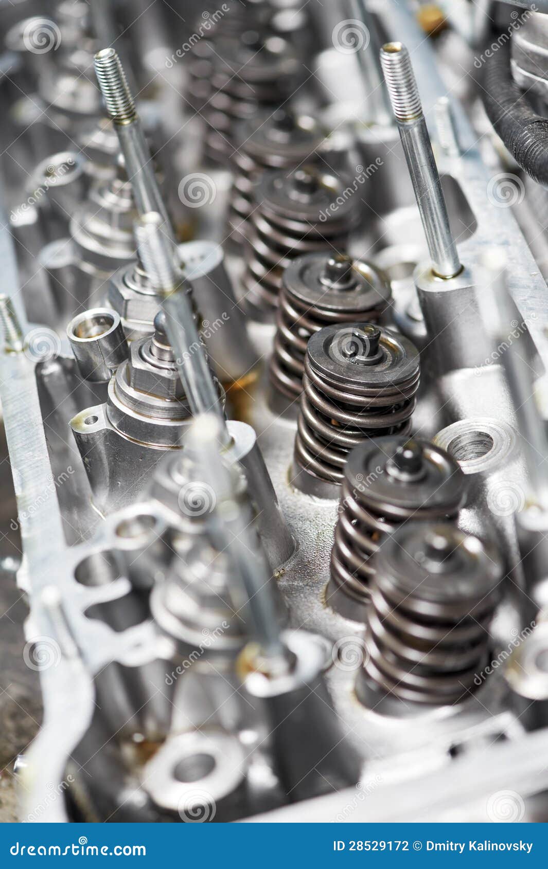Close-up of Automobile Cylinder Head Stock Photo - Image of head ...