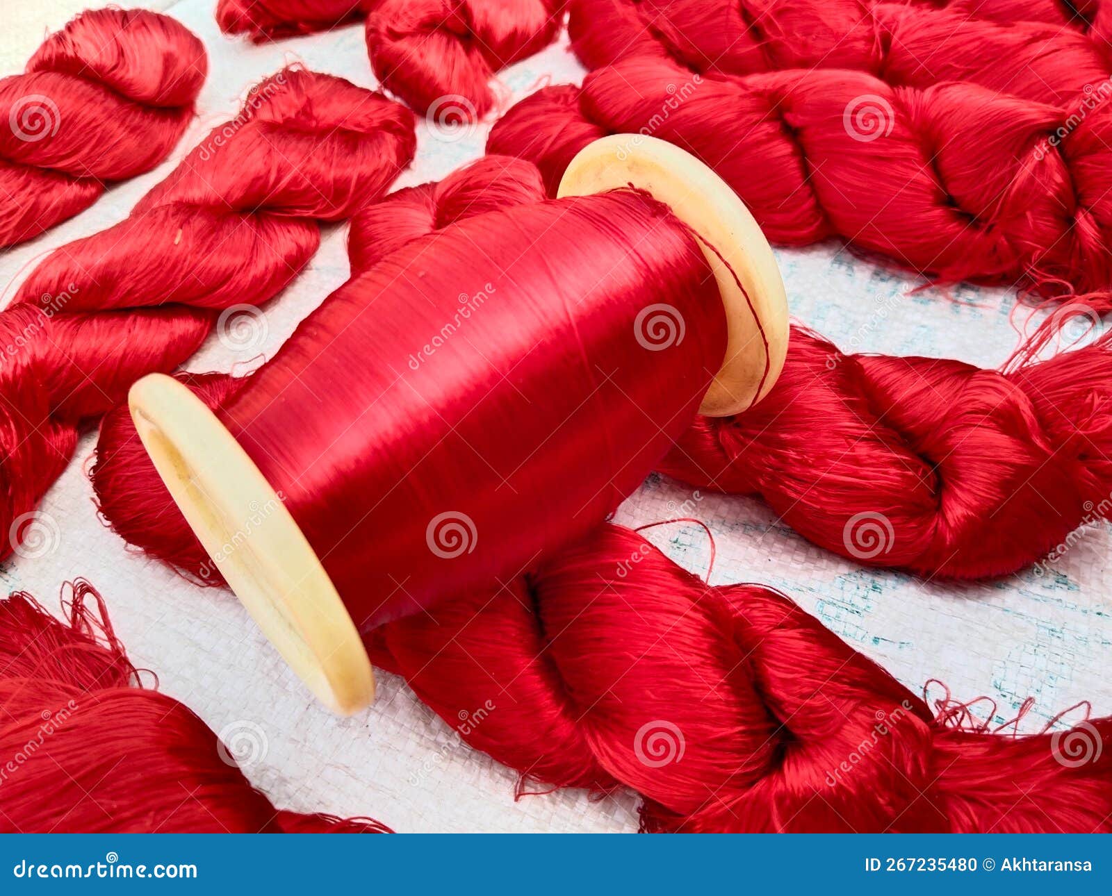 Close Up Background Spool of Sewing Threads Colorful SortÂ . Stock ...