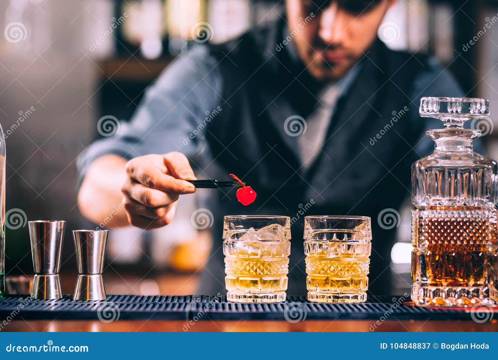 Bartender Hands Preparing Old Fashioned Whiskey Cocktail on Bar Counter ...