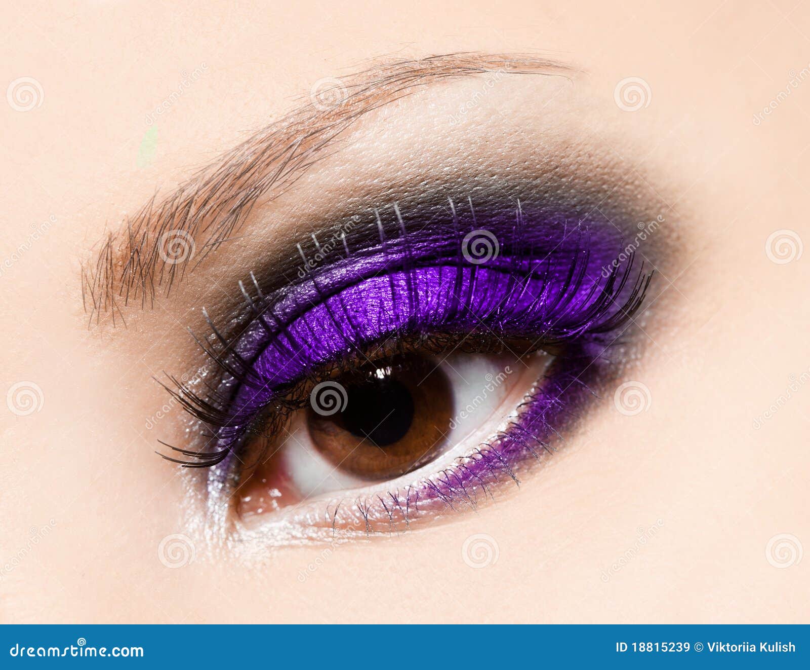 Close-up of beautiful eye stock image. Image of female - 18815239