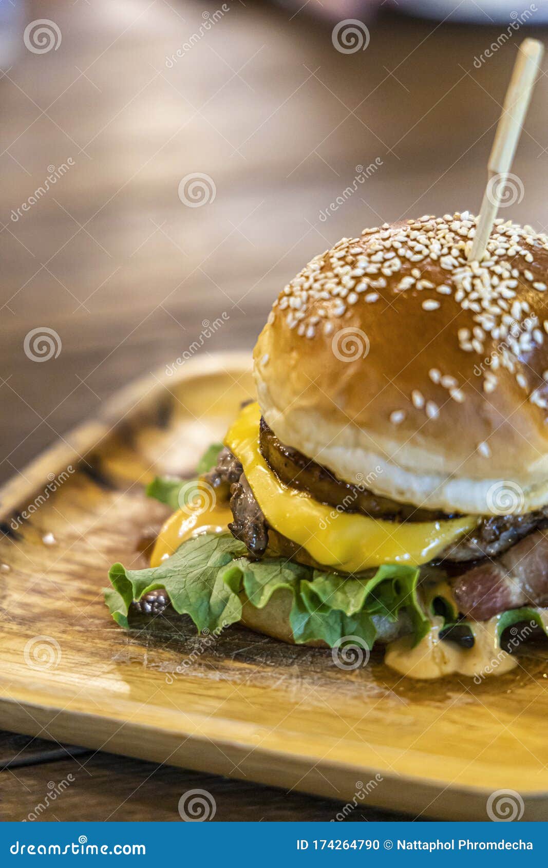 Close Up Beef Hamberger on the Wooden Plate Stock Photo - Image of beef ...