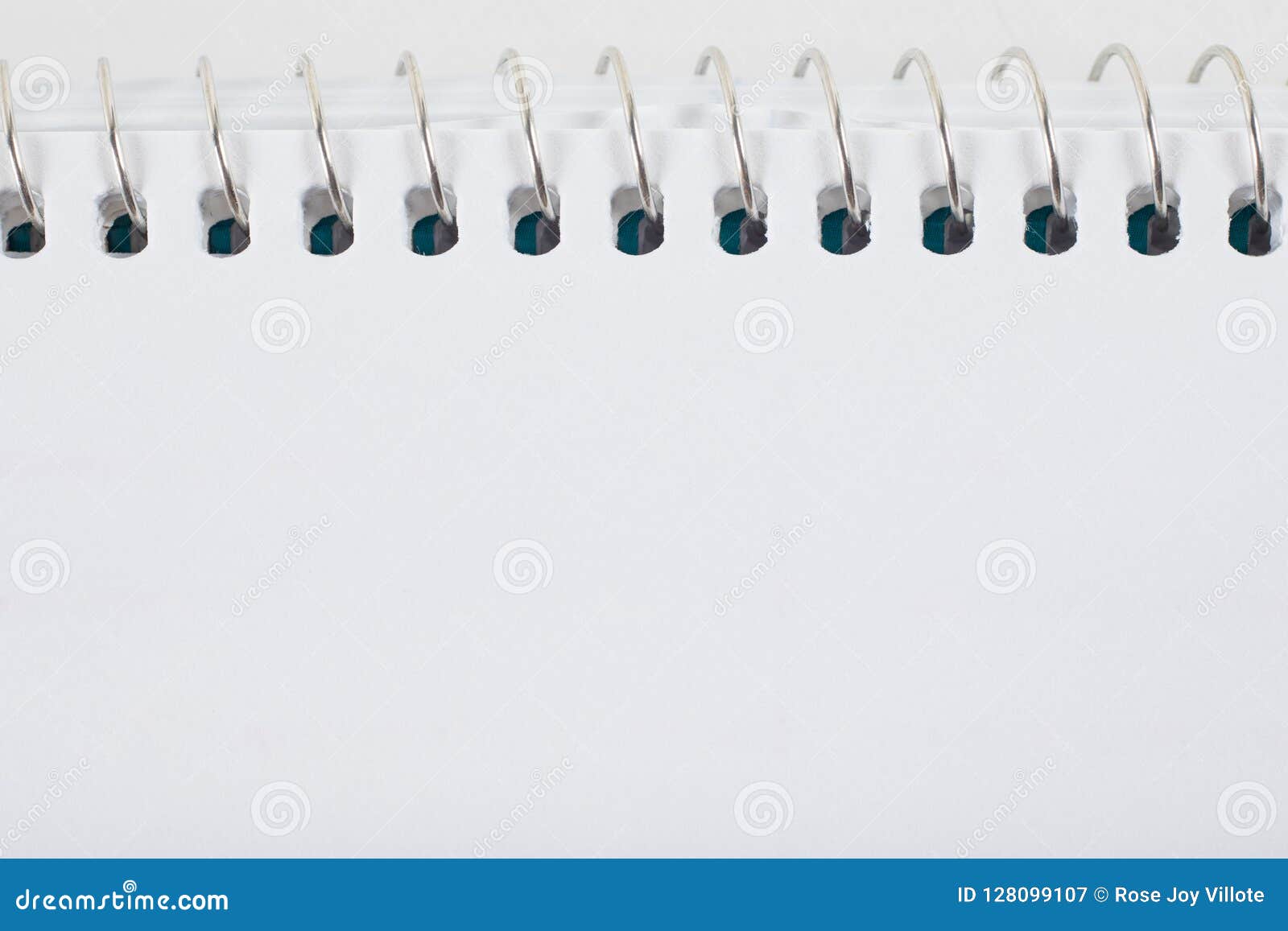 Close up of blank notepad stock image. Image of college - 128099107