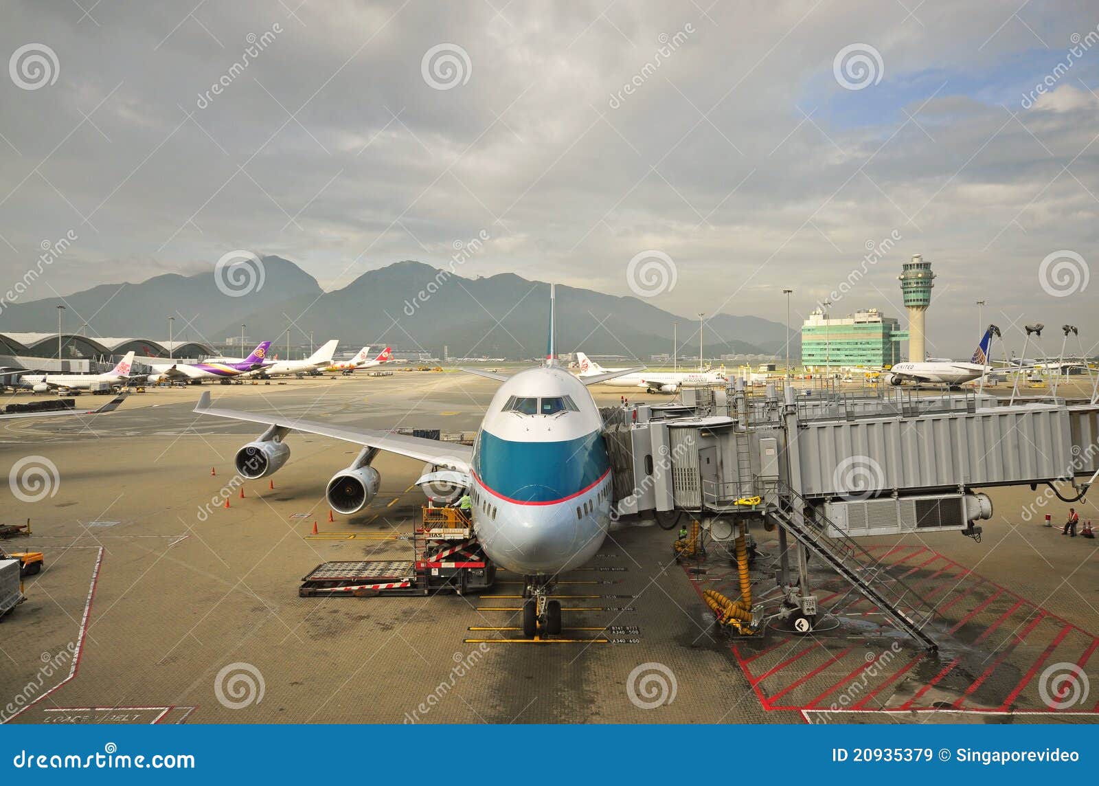 Close Up of Cathay Pacific 747 Plane Editorial Stock Image - Image of ...