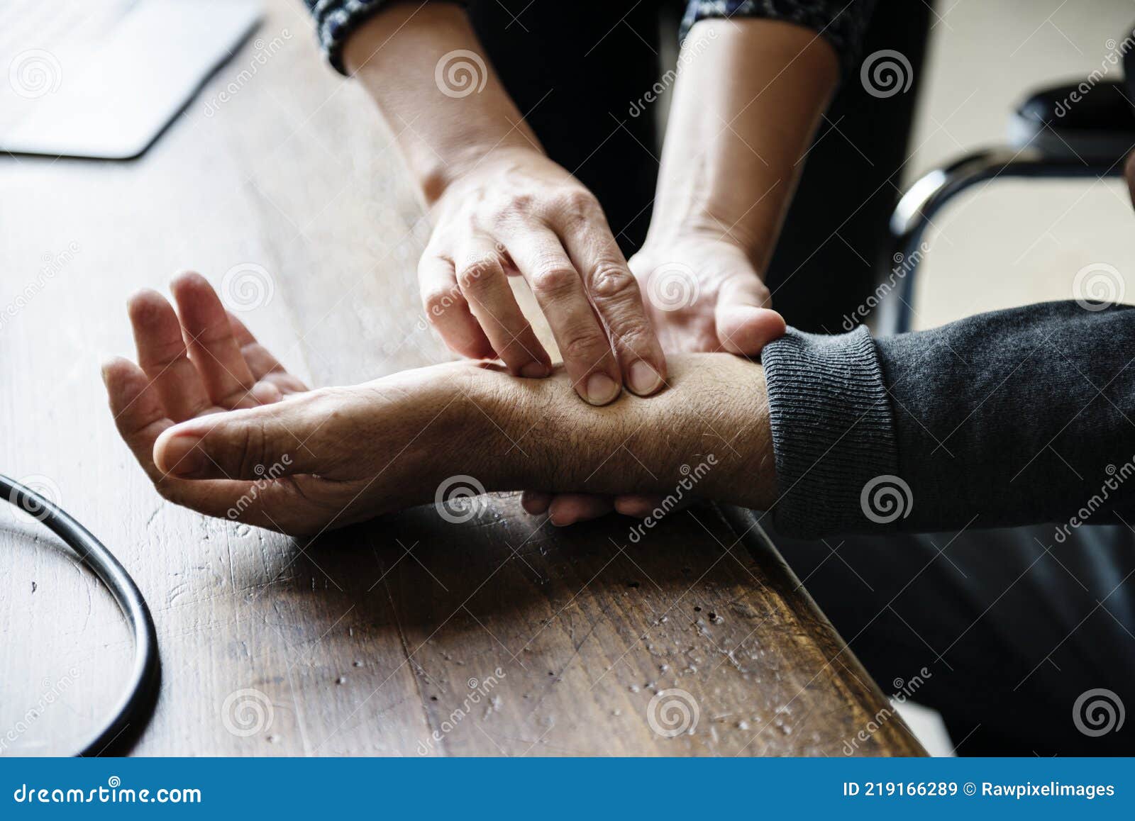 Close Up of Checking a Pulse Stock Image - Image of checking, medical ...