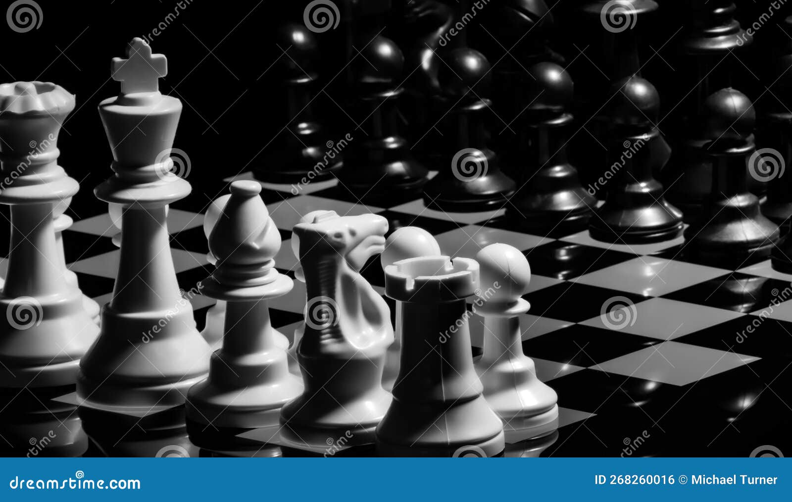 Close Up of Chess Pieces on a Reflective Mirror Board Surface Wi Stock ...