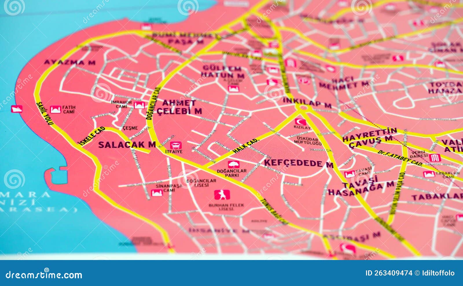 Close-up City Map of Istanbul in Turkish Language Stock Photo - Image ...