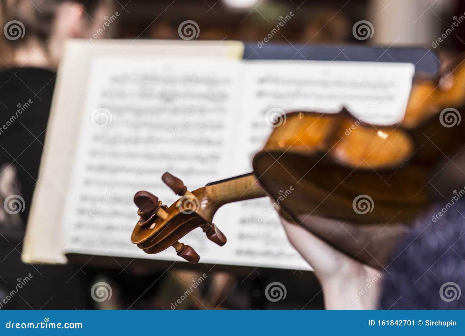 Violin - Side View - Background - Symphony Orchestra Rehearsal ...