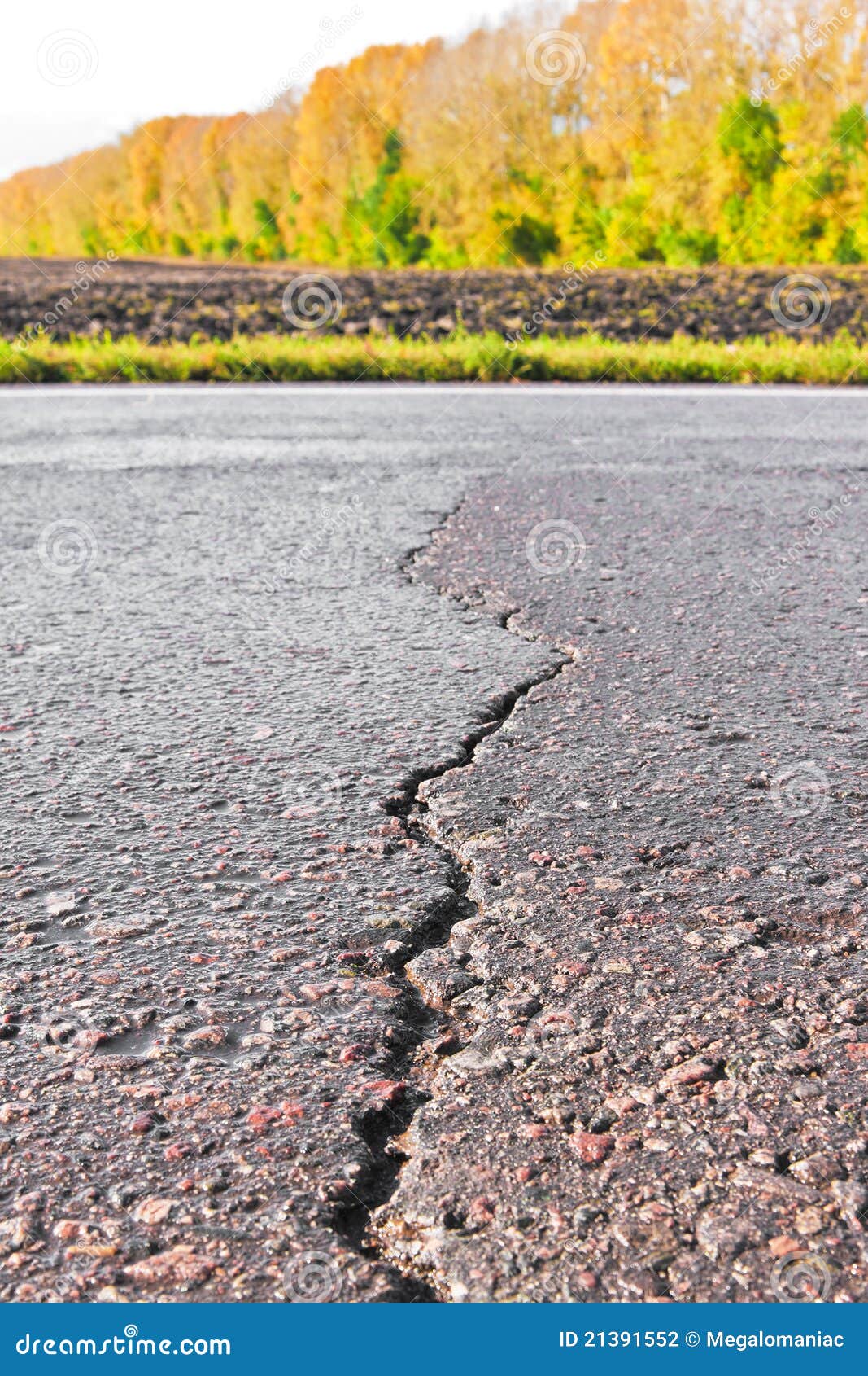 Close-up of Crack on the Road Stock Photo - Image of drive, countryside ...
