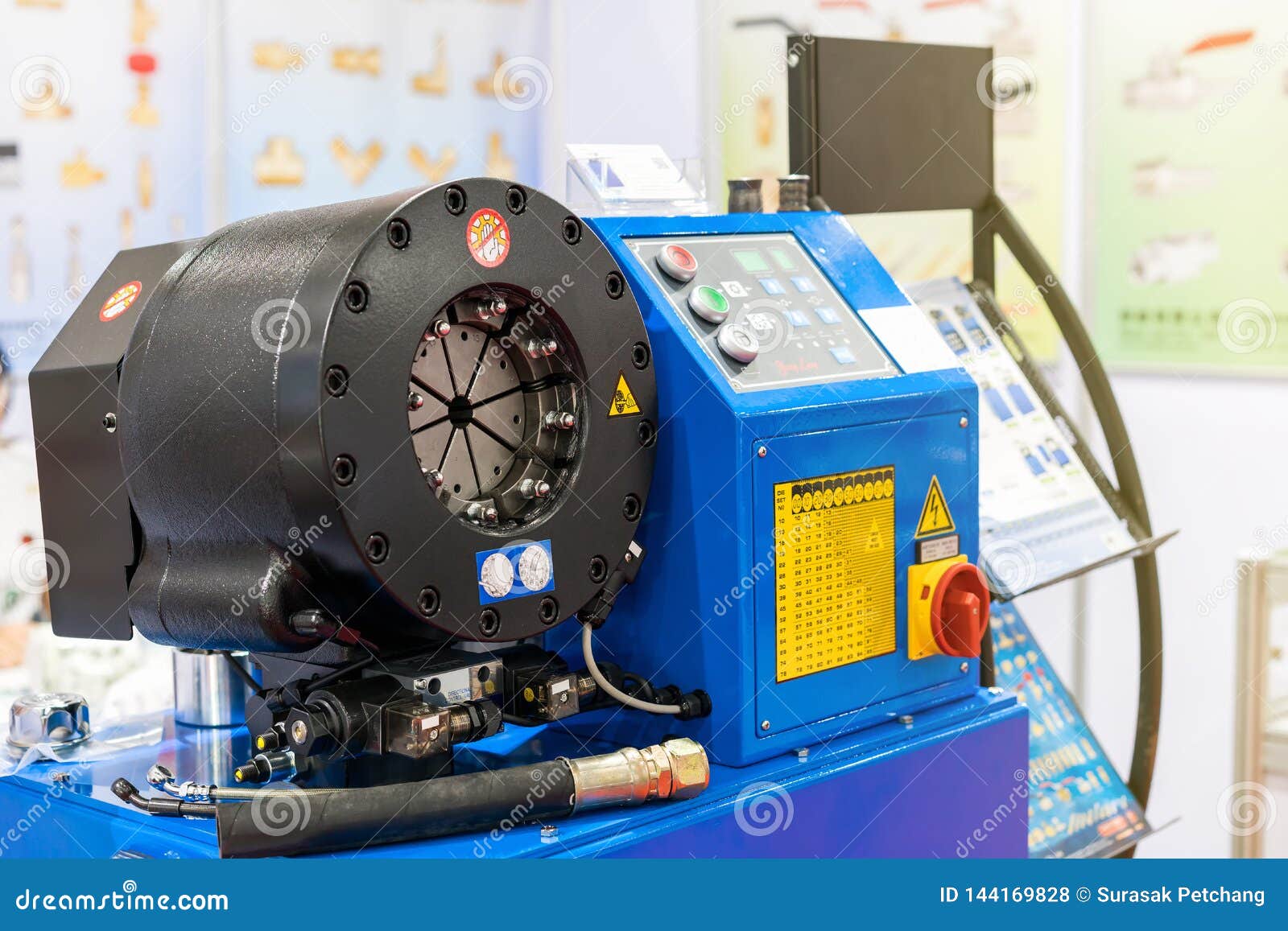 Close Up Crimp Head of Automatic Hydraulic Rubber Hose Crimping Machine ...