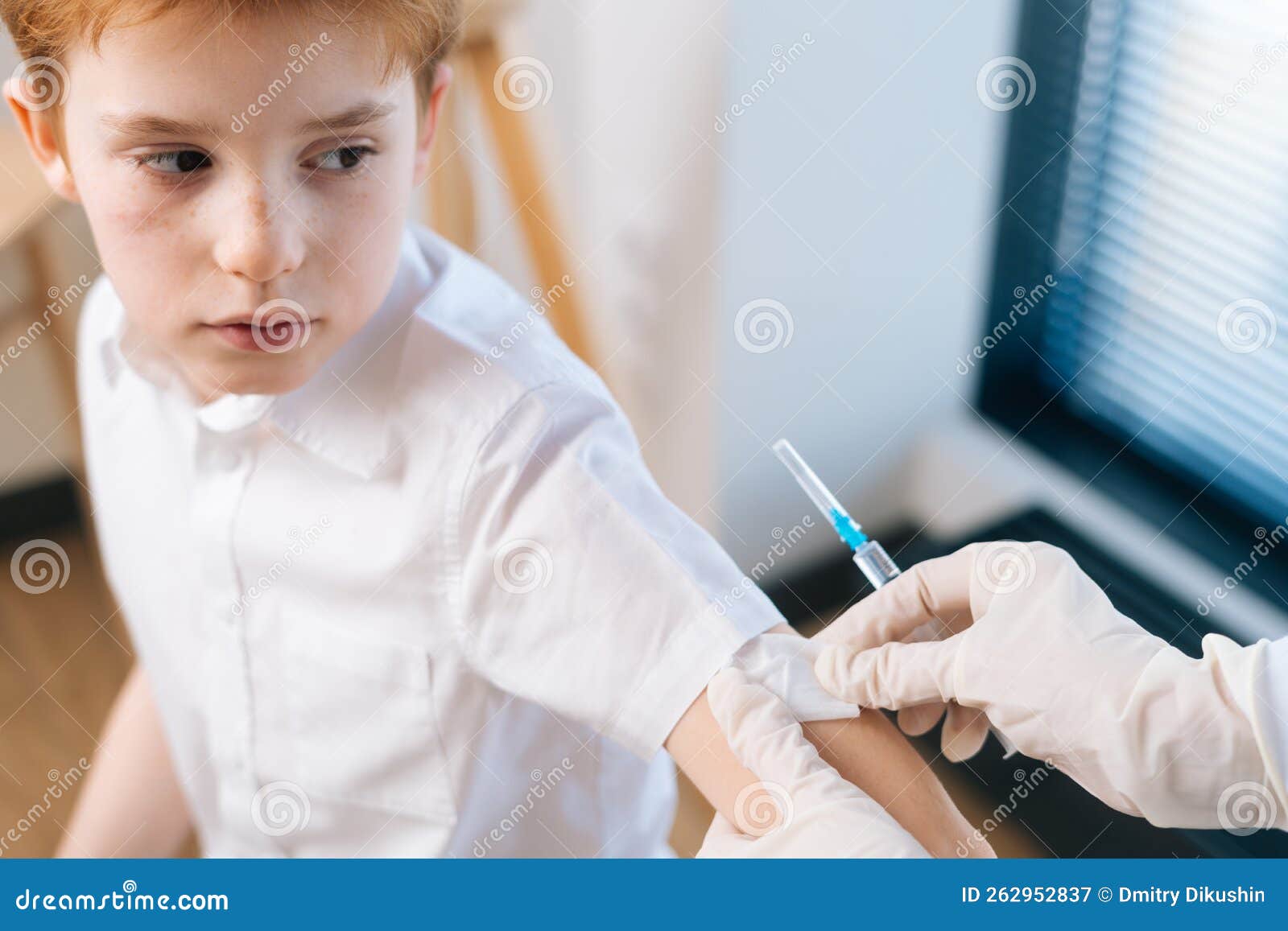 Close-up Cropped Shot of Unrecognizable Female Doctor Vaccinating ... Close-up Cropped Shot of Unrecognizable Female Doctor Vaccinating ...