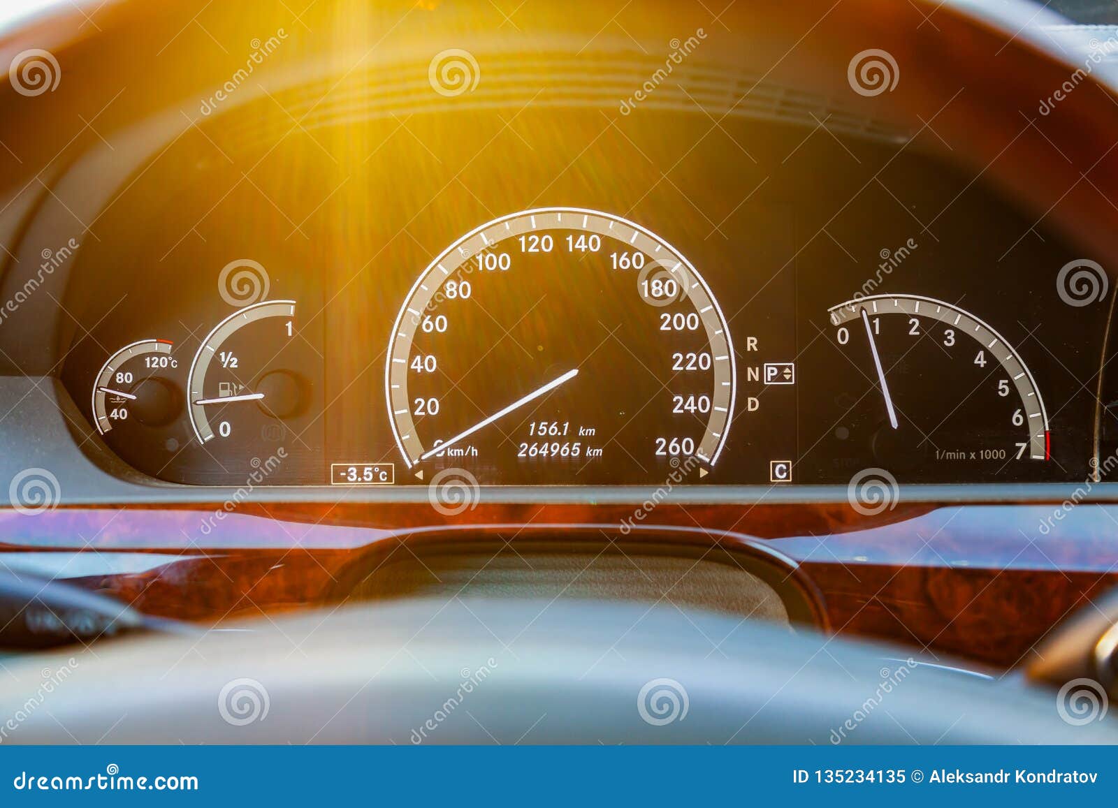Close-up. Tachometer Speedometer And Virtual Dashboard Of A Premium Car ...