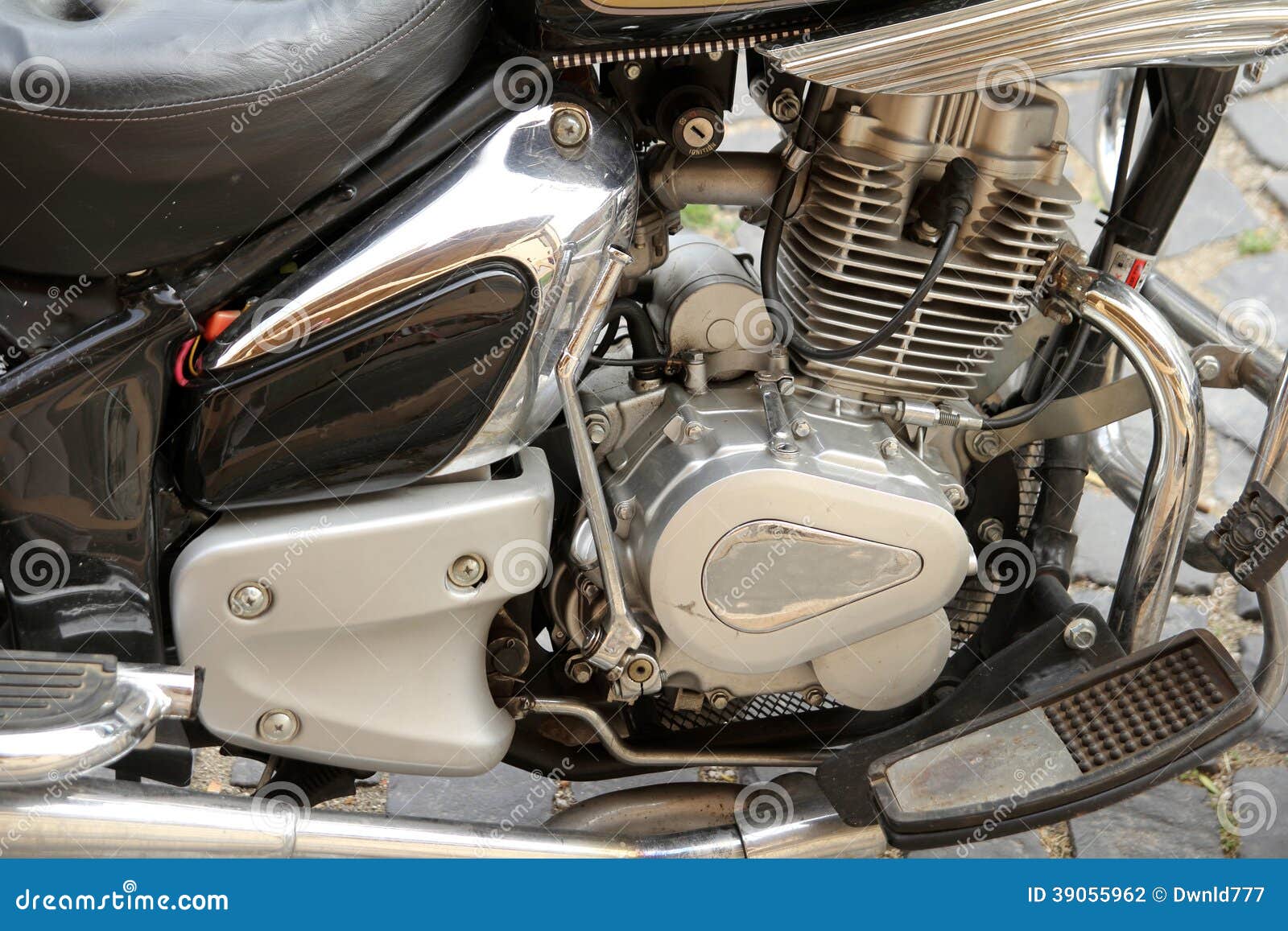 Close Up Do Motor Do Velomotor Foto de Stock - Imagem de poderoso ...