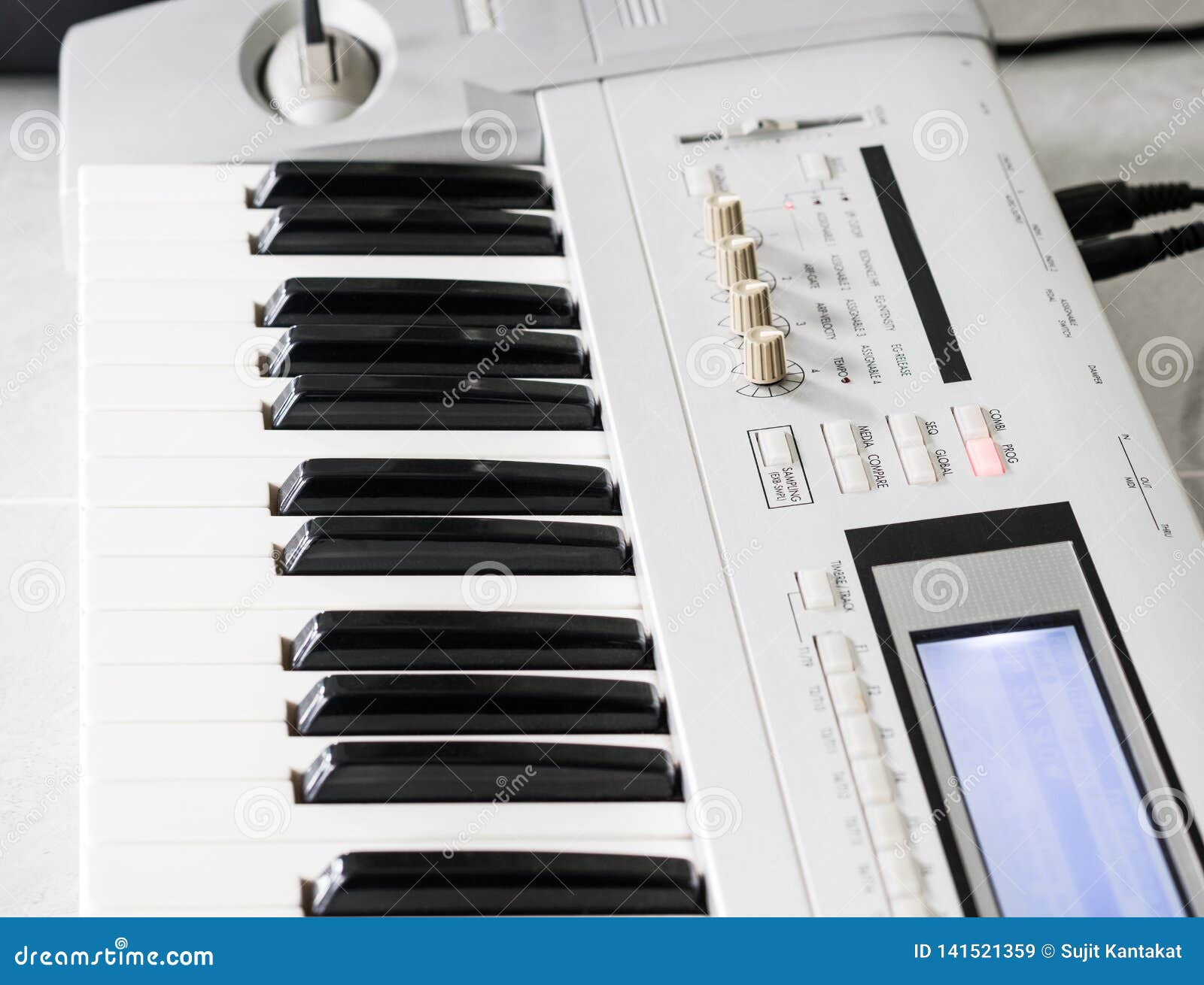 Close-up Electronic Musical Keyboard Stock Image - Image of music ...