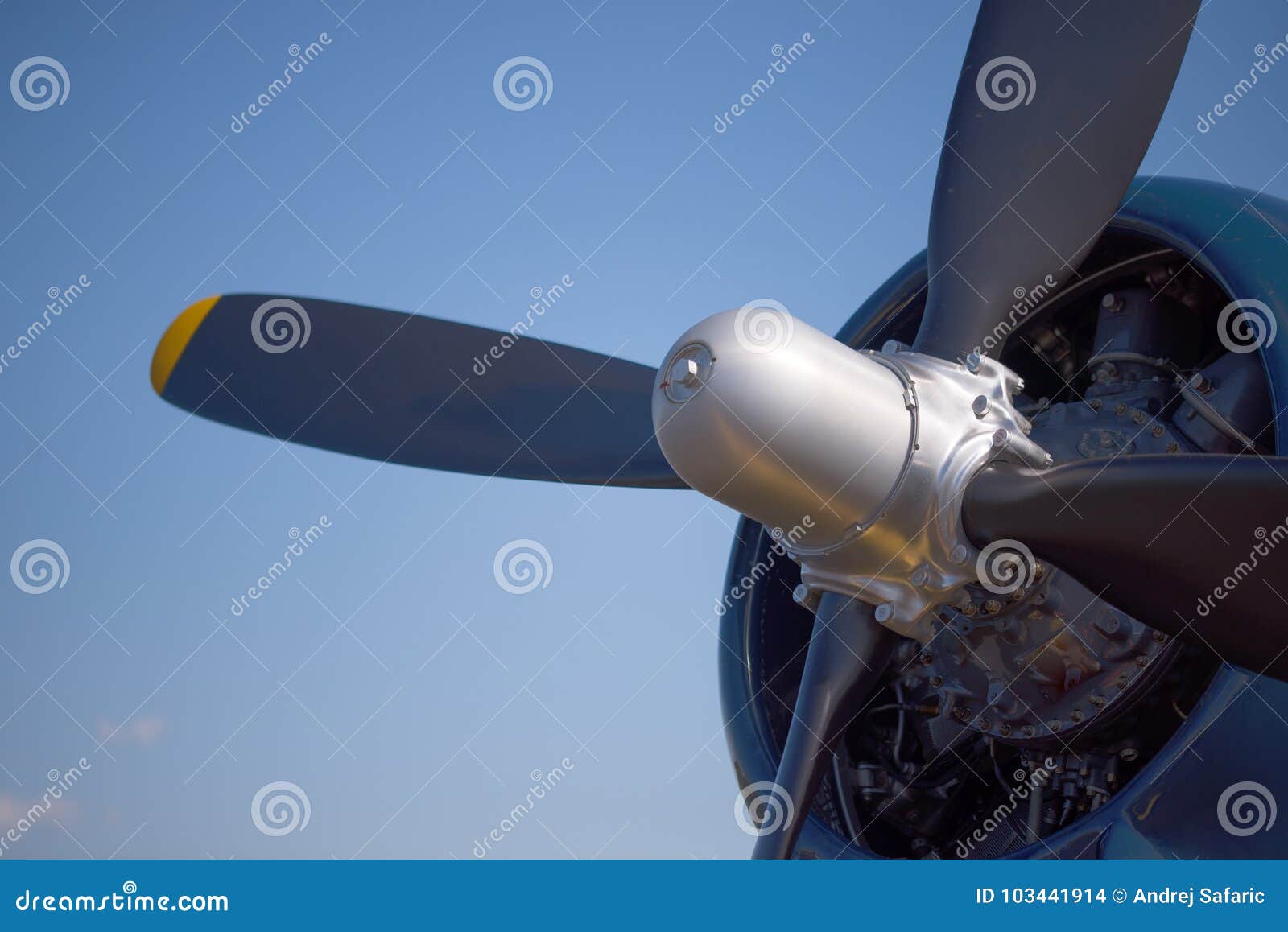 3,308 Engine Propeller Fighter Aircraft Sky Stock Photos - Free ...
