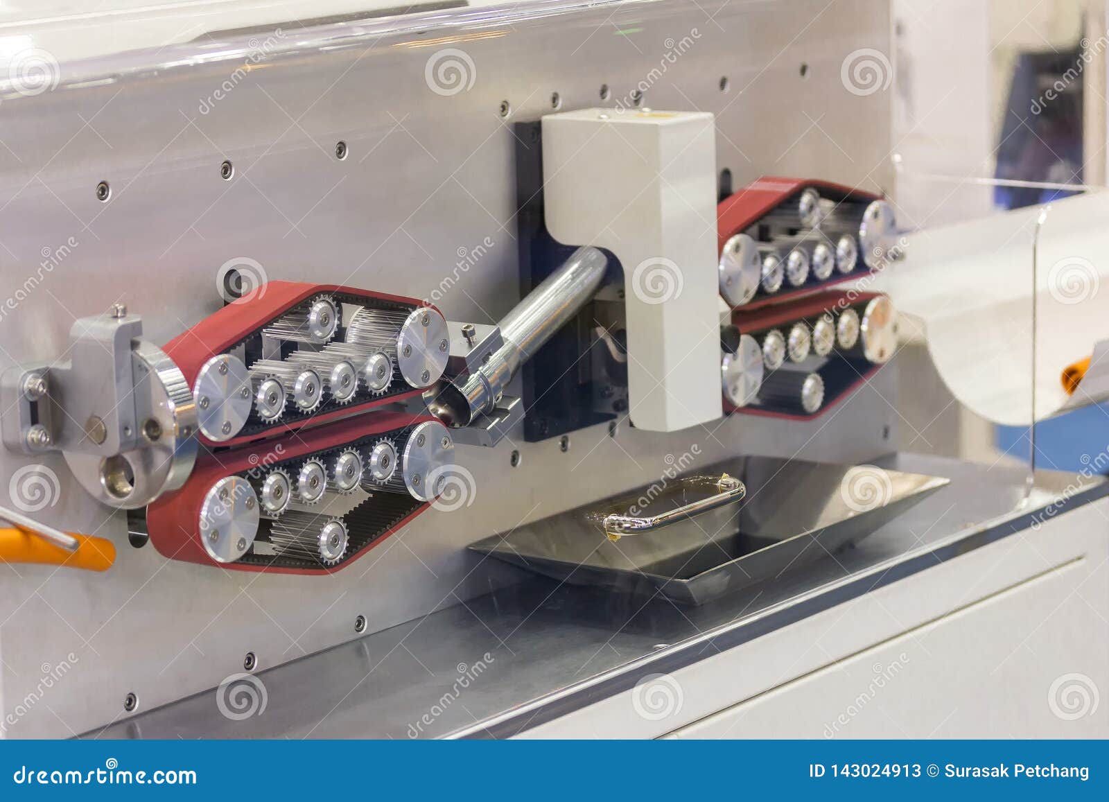 Close Up Feeder Unit of Automatic Cable Measuring Cutting Stripping ...