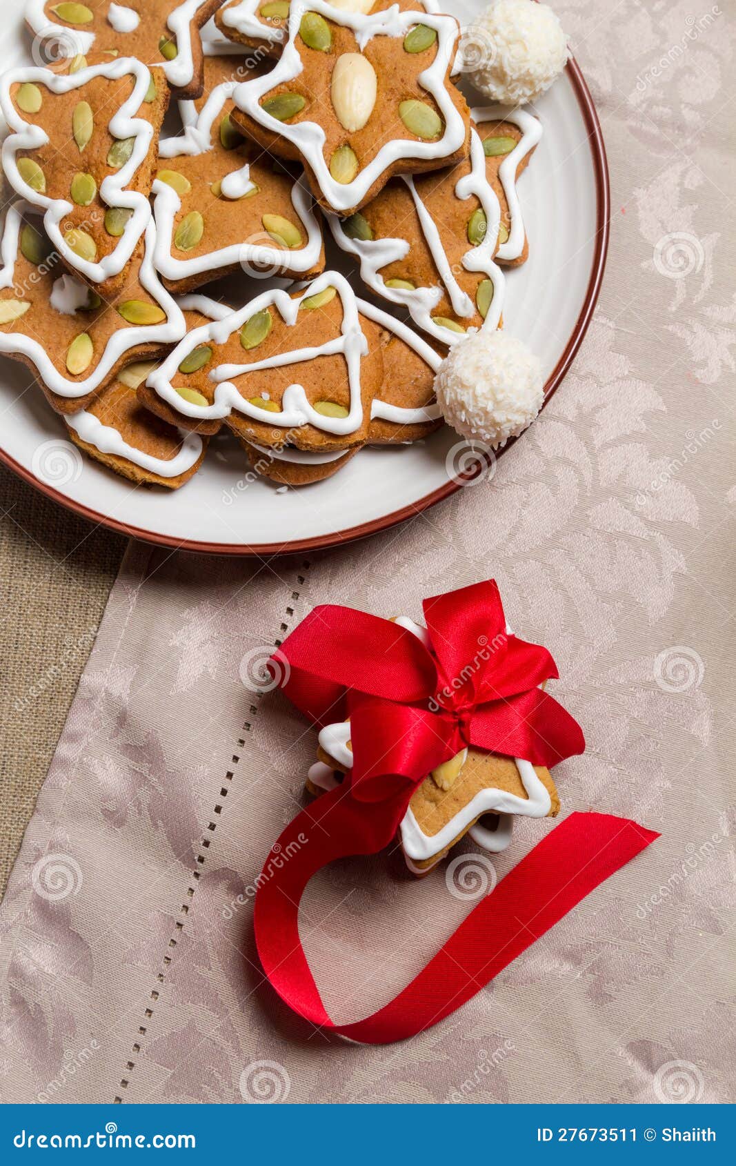 Close-up of Gingerbread Cookies Stock Image - Image of holiday, xmas ...
