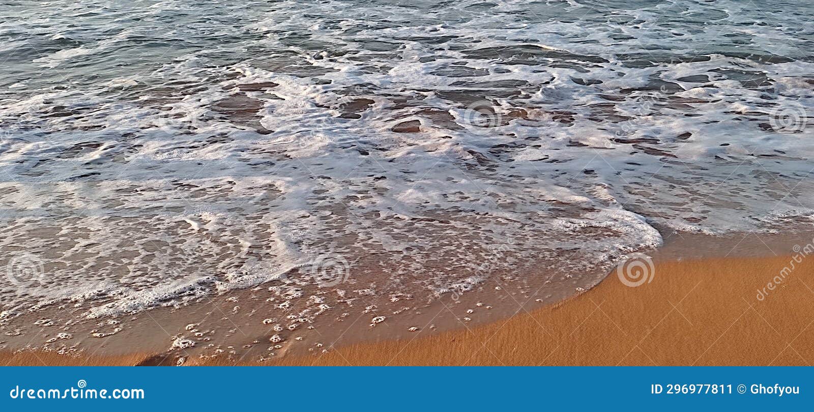 Yellow Sunset Rays on the Beach Stock Image - Image of seascape, sands ...