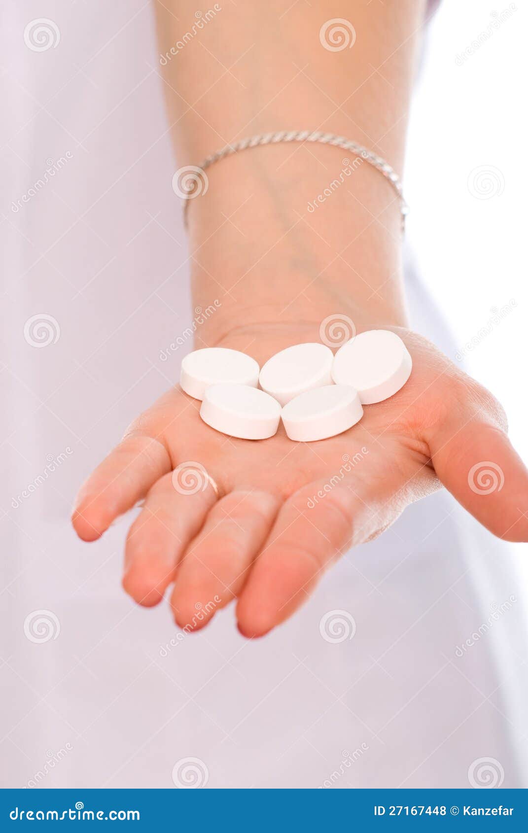 Close-up on the Hand Big White Pill Stock Photo - Image of dose, finger ...