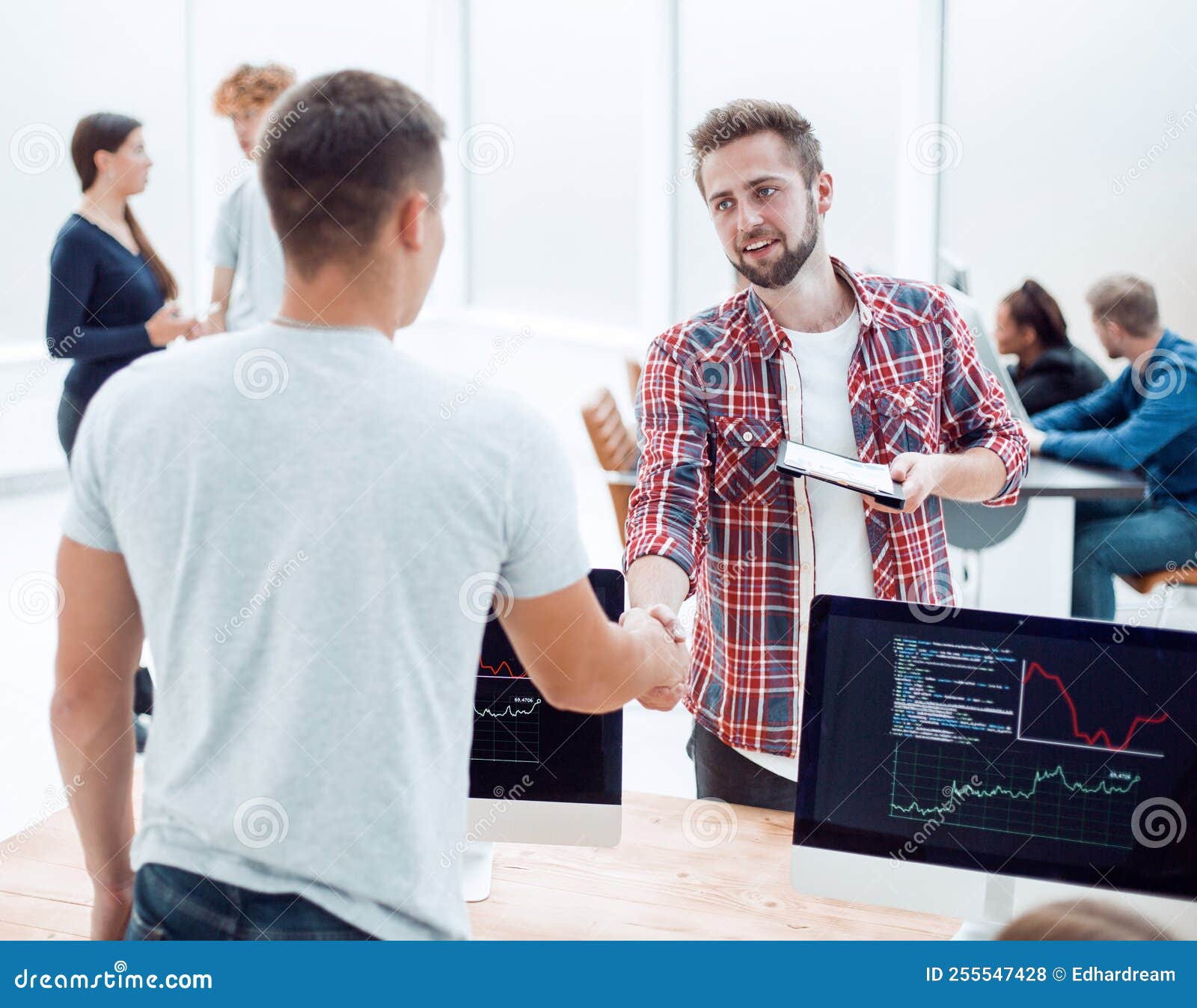 Close Up.handshake of Colleagues Over the Office Table Stock Photo ...